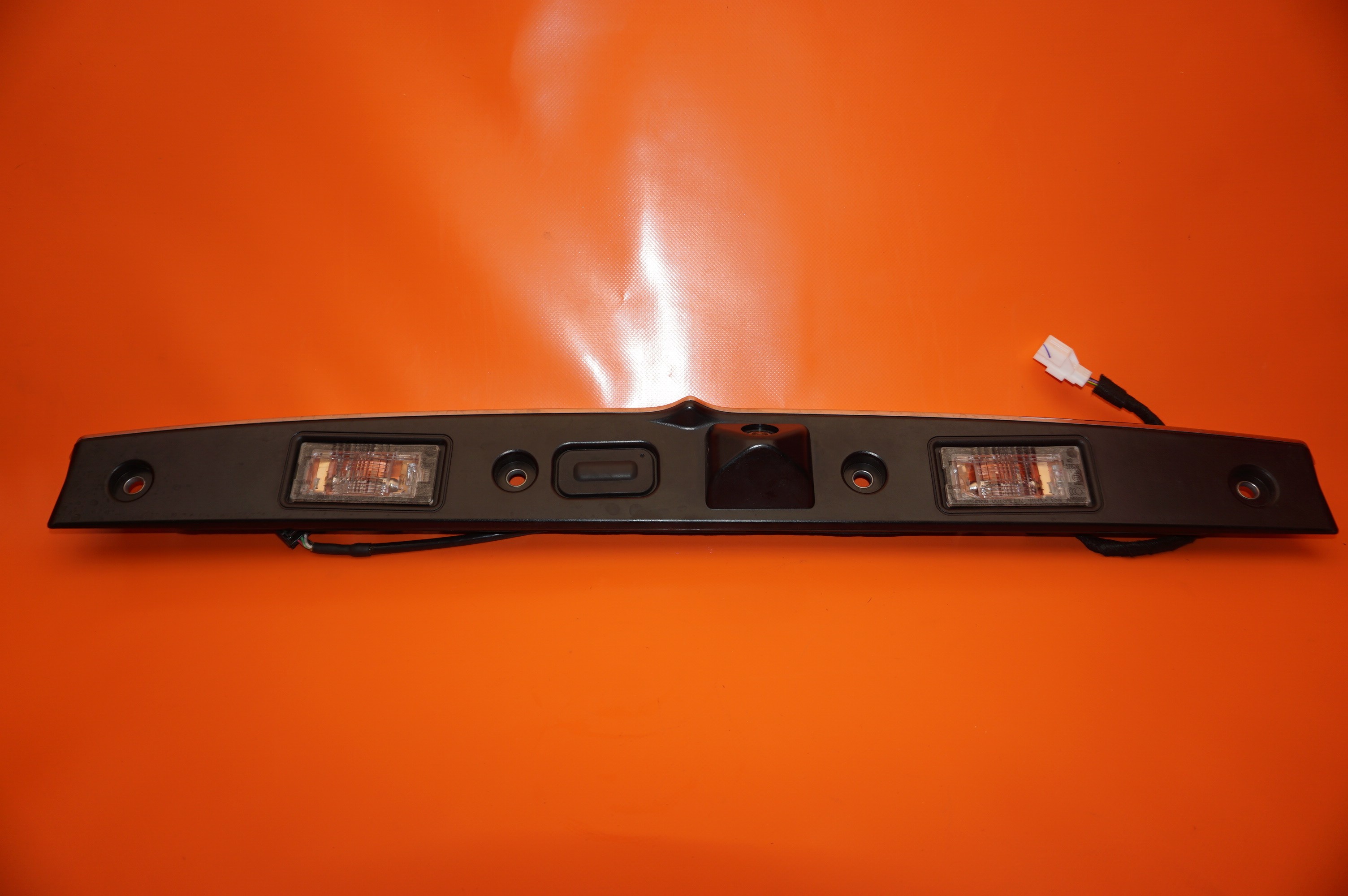 MASERATI QUATTROPORTE REAR TRUNK LID TRIM CAMERA 2014 2015 2016 2017 ...
