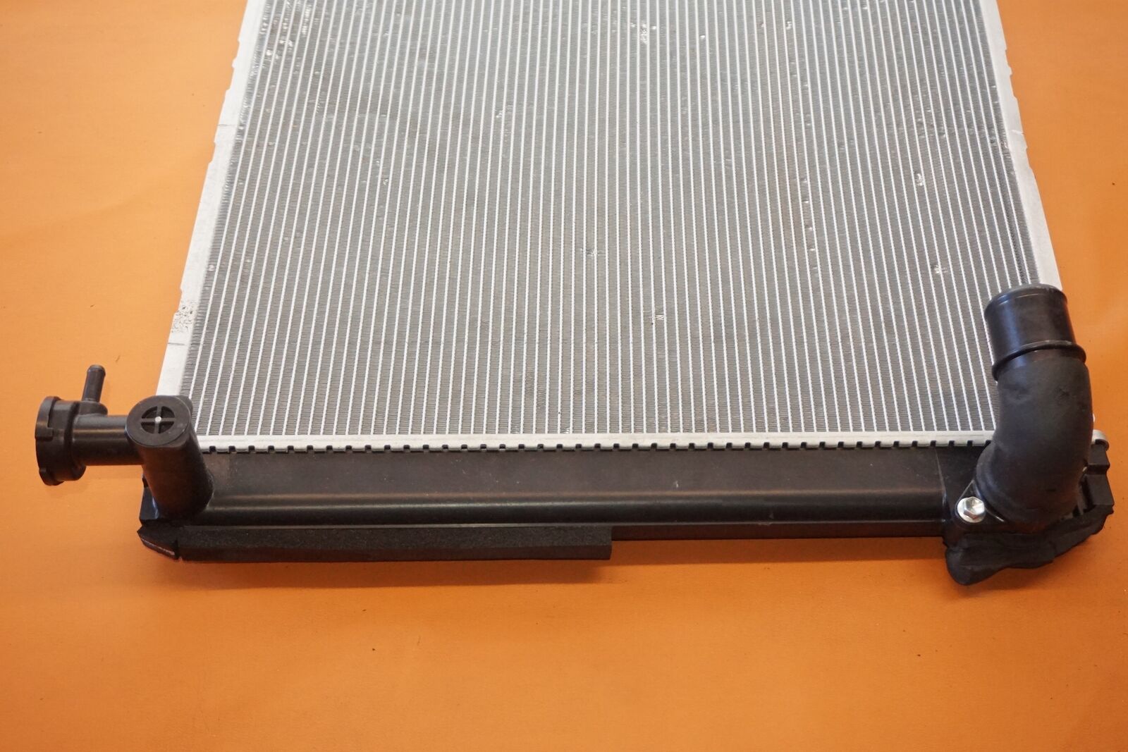 LEXUS RX400 HYBRID RADIATOR 2006 2007 122070-0671 OEM