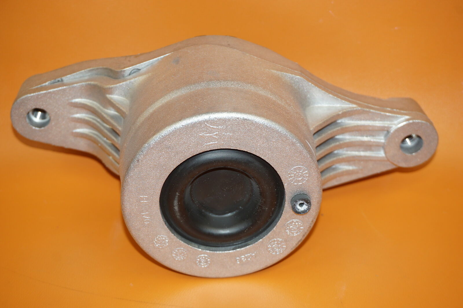 MASERATI GHIBLI ENGINE MOUNT BUSHING LEFT 2014 2015 2016 2017 670003629 OEM