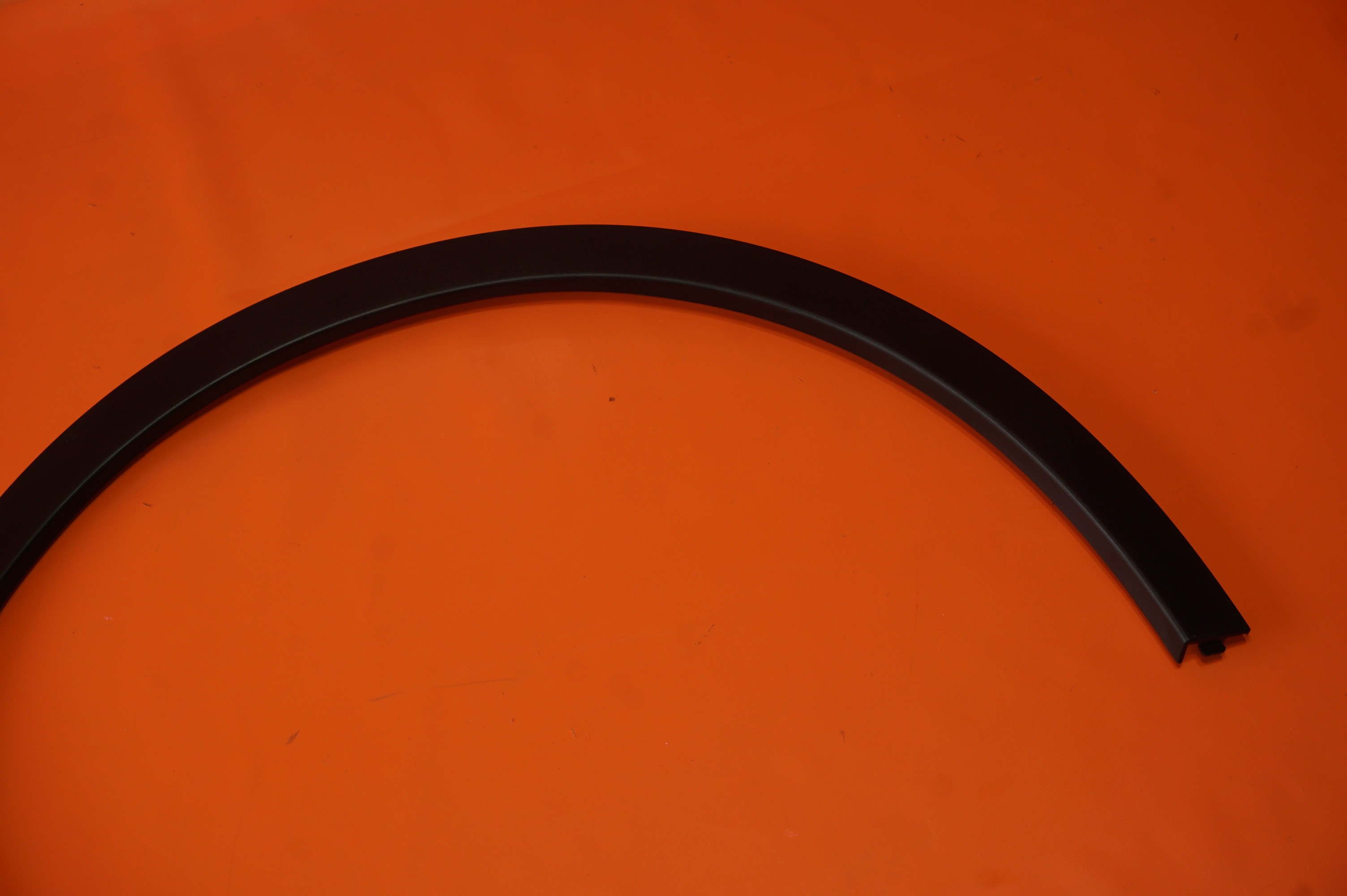 MASERATI LEVANTE FENDER FLARE MOLDING RIGHT TRIM 2017 2018 2019 2020