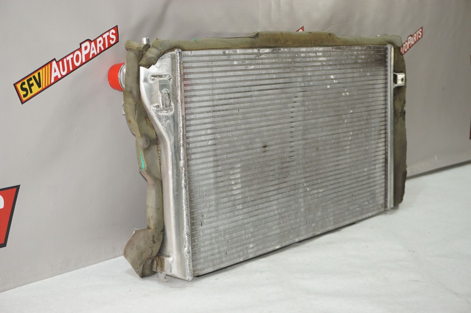 ASTON MARTIN DB9 VANQUISH RADIATOR COOLER 2012 2013 2014