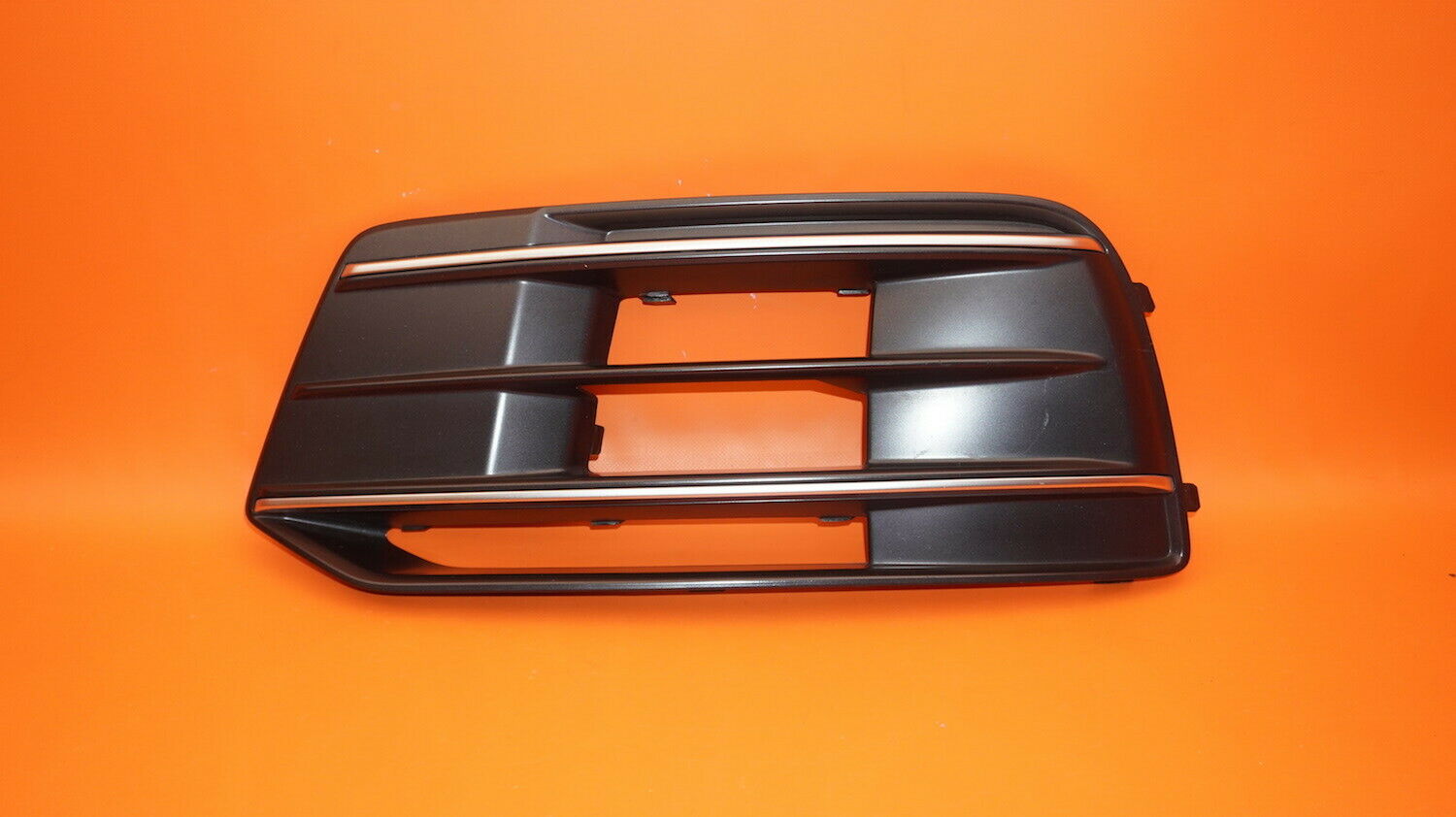 AUDI Q5 GRILLE 2017 2018 LEFT LOWER 80A807679D/E OEM
