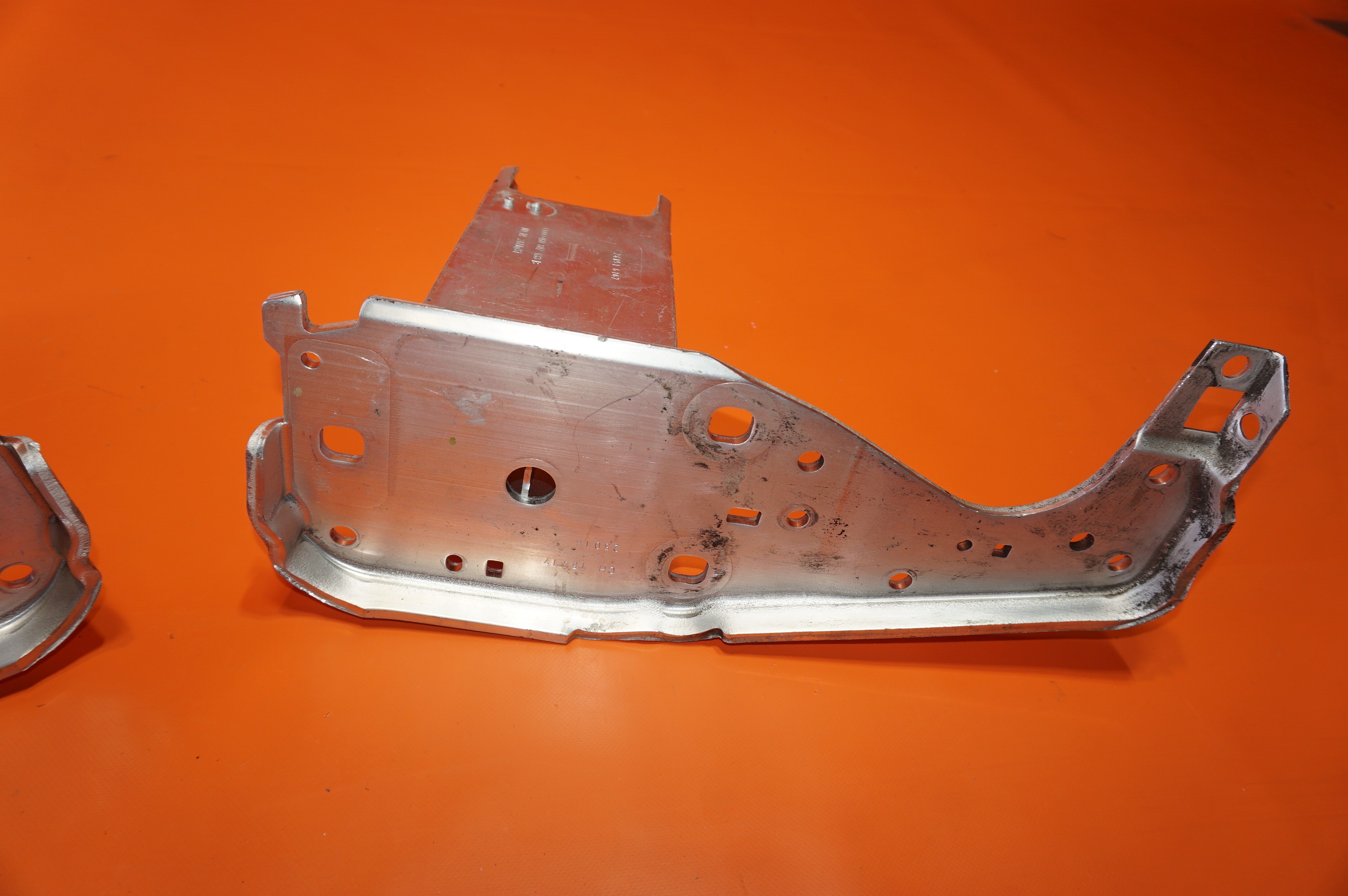 AUDI RS7 REINFORCEMENT BRACKET LEFT AND RIGHT 2016 2017 2018 S7