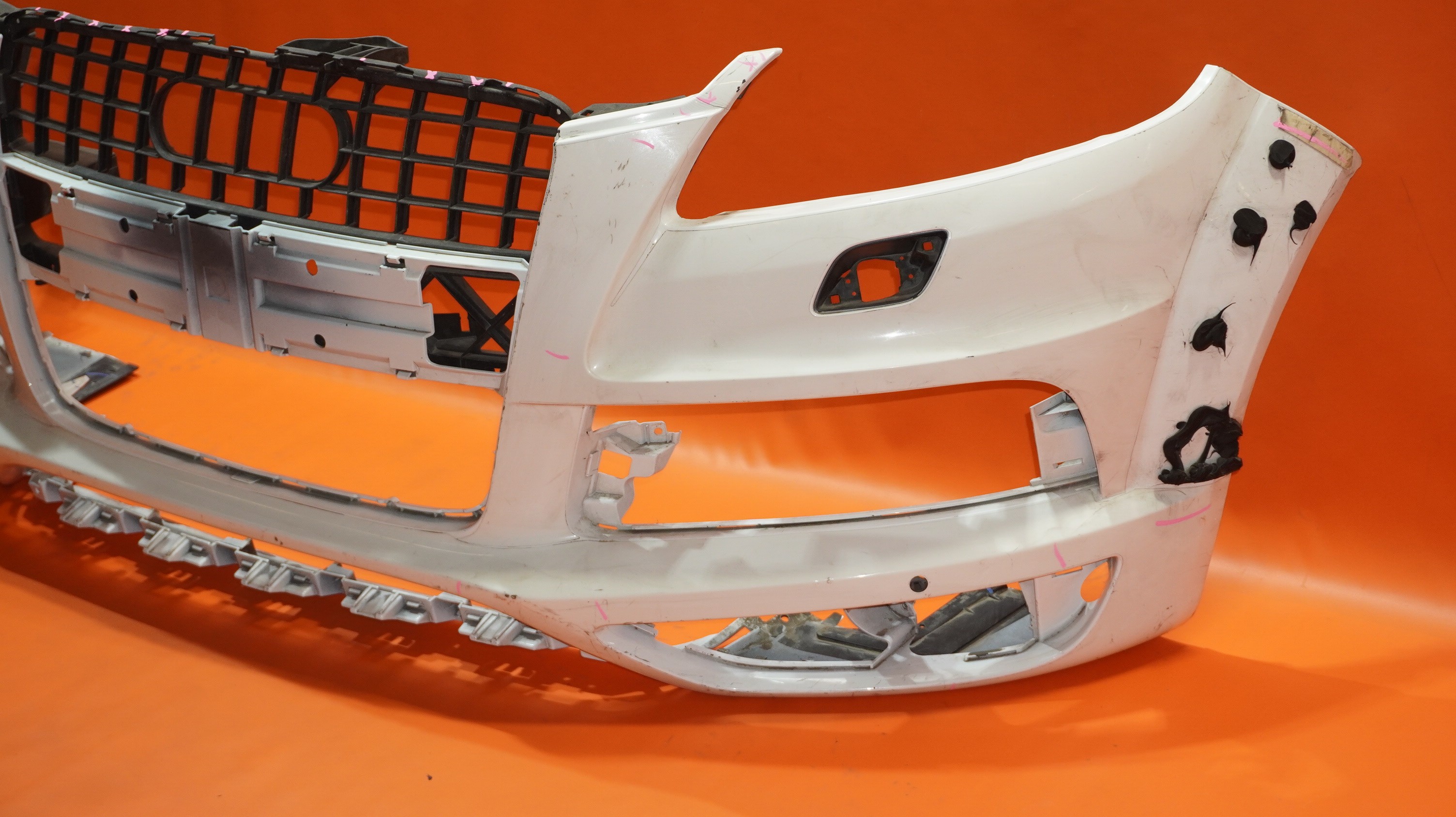 AUDI Q7 FRONT BUMPER 2010 2011 2012 2013 2014 2015 S-LINE WHITE
