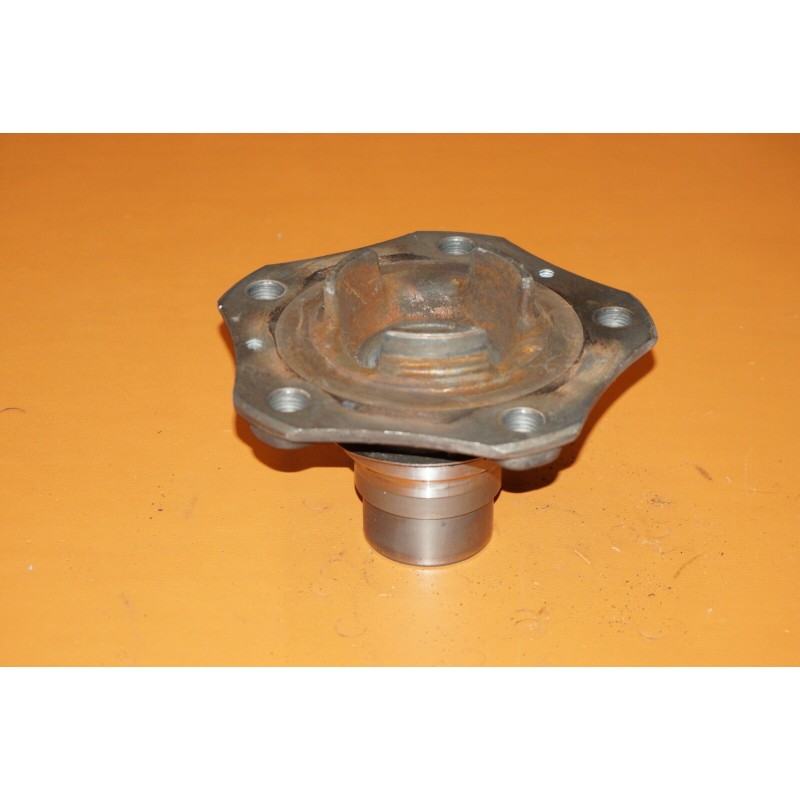 PORSCHE PANAMERA WHEEL HUB REAR 2010-2015