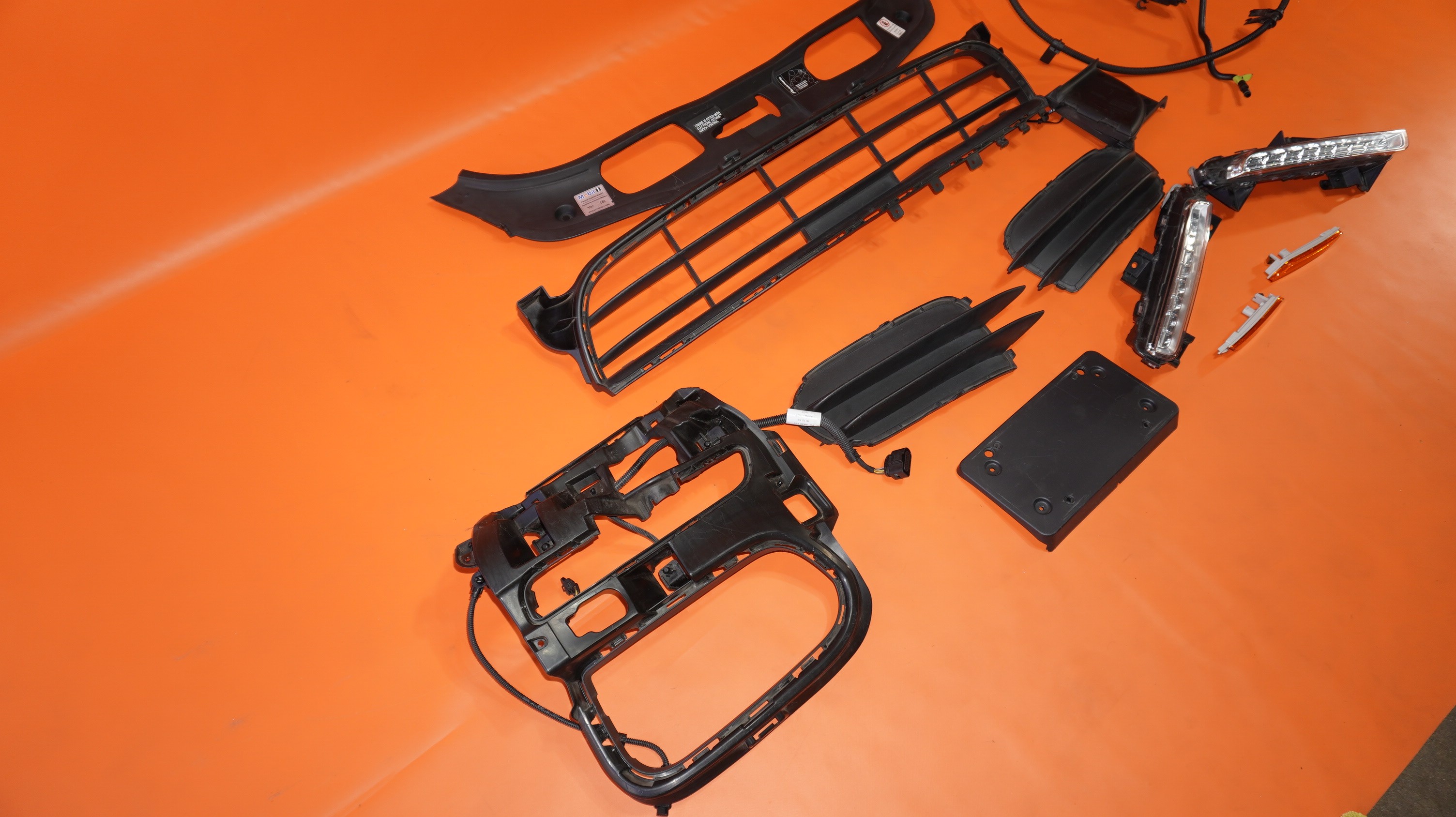 PORSCHE PANAMERA GRILLE FOG LIGHT 2014 2015 2016 97063108251 FOG