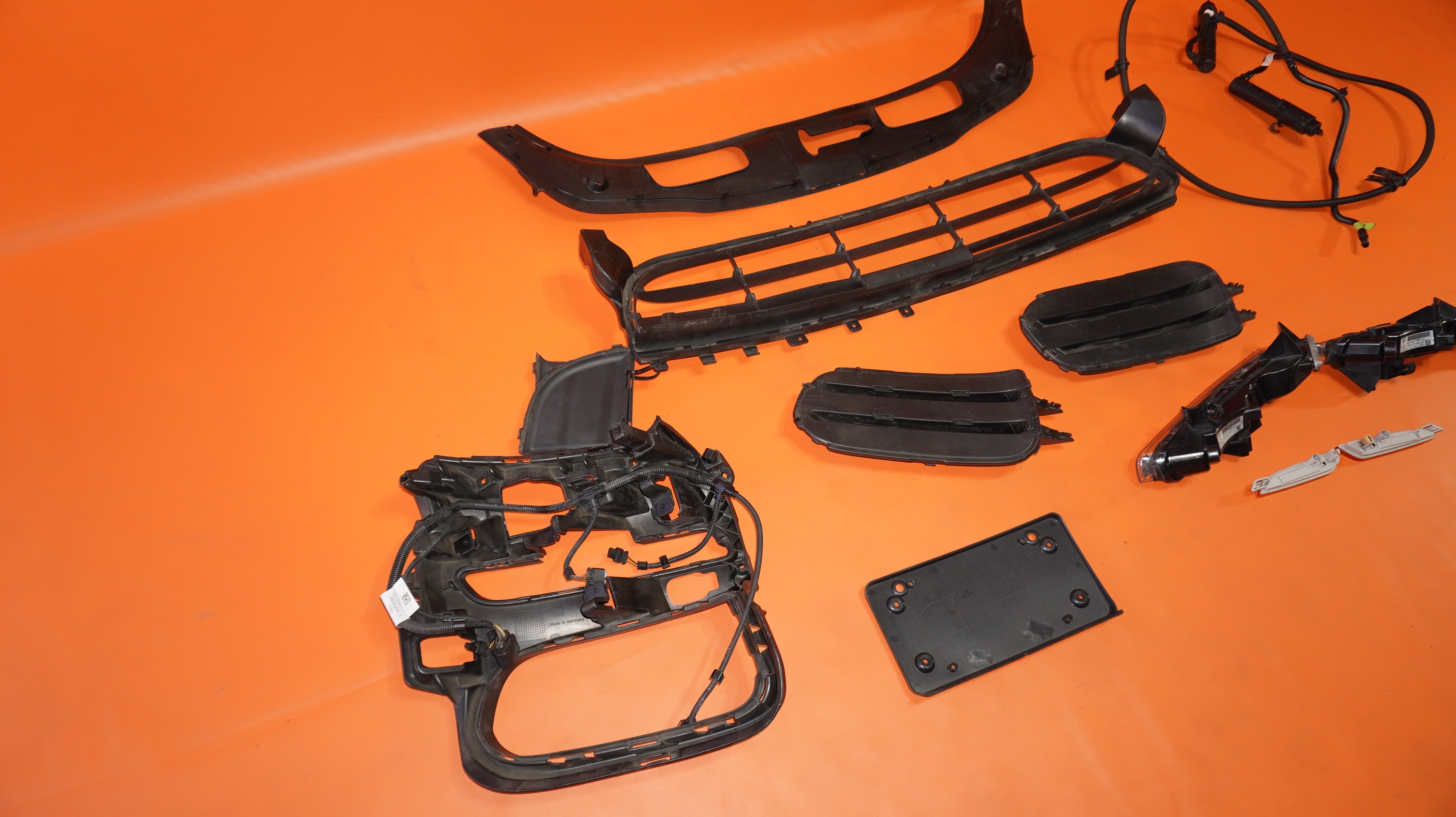 PORSCHE PANAMERA GRILLE FOG LIGHT 2014 2015 2016 97063108251 FOG