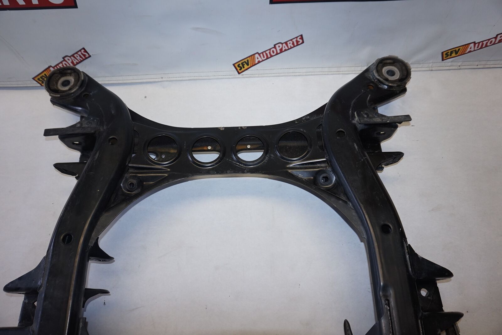 PORSCHE CAYENNE CROSSMEMBER FRONT SUBFRAME 2011