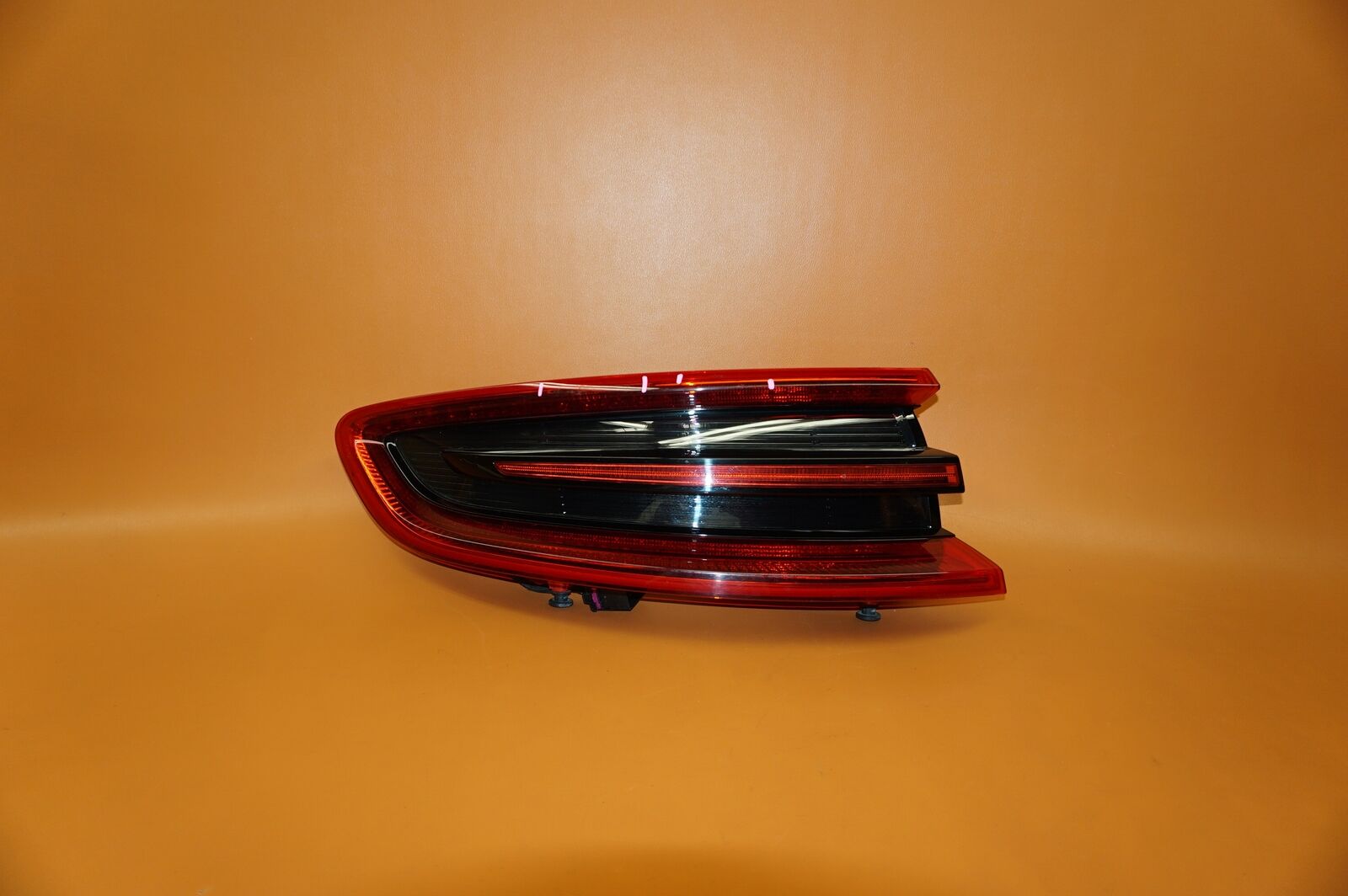 PORSCHE MACAN TAIL LIGHT LEFT DRIVER 2014 2015 2016