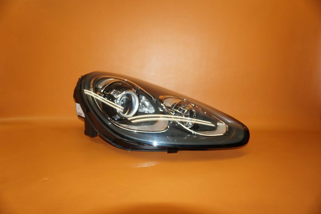 PORSCHE CAYENNE HEADLIGHT 2015 2016 2017 RIGHT