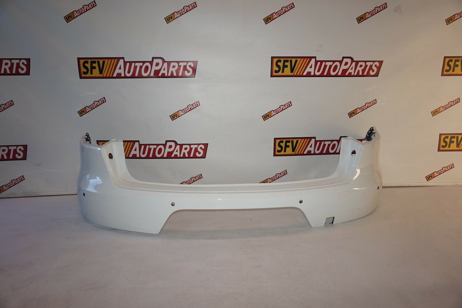 PORSCHE MACAN REAR BUMPER 2015 2016 2017 2018 95B 807 421 WHITE OEM
