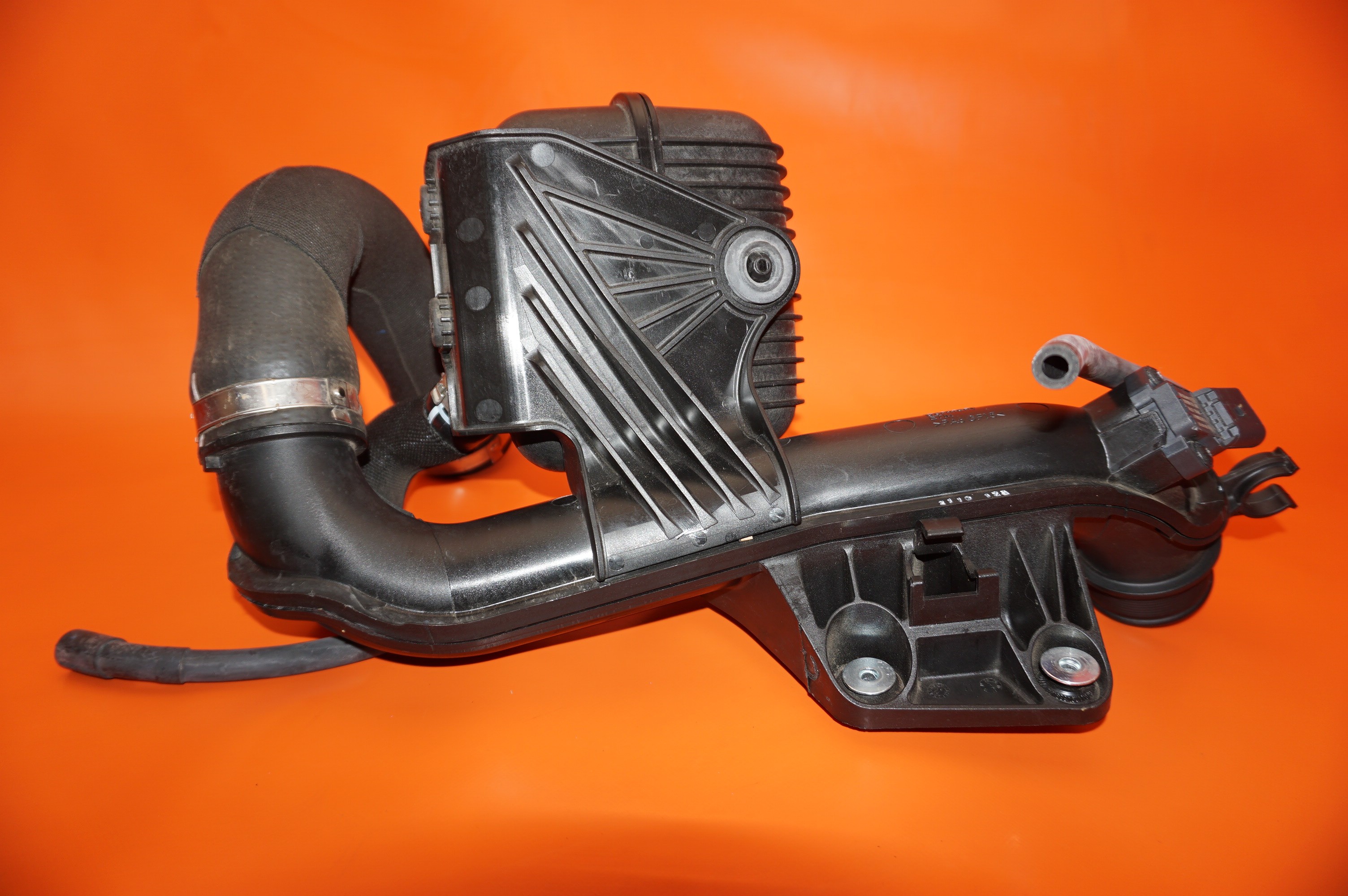 PORSCHE MACAN PRESSURE PIPE COOLER HOSE 95B145709A 8K0145673A OEM