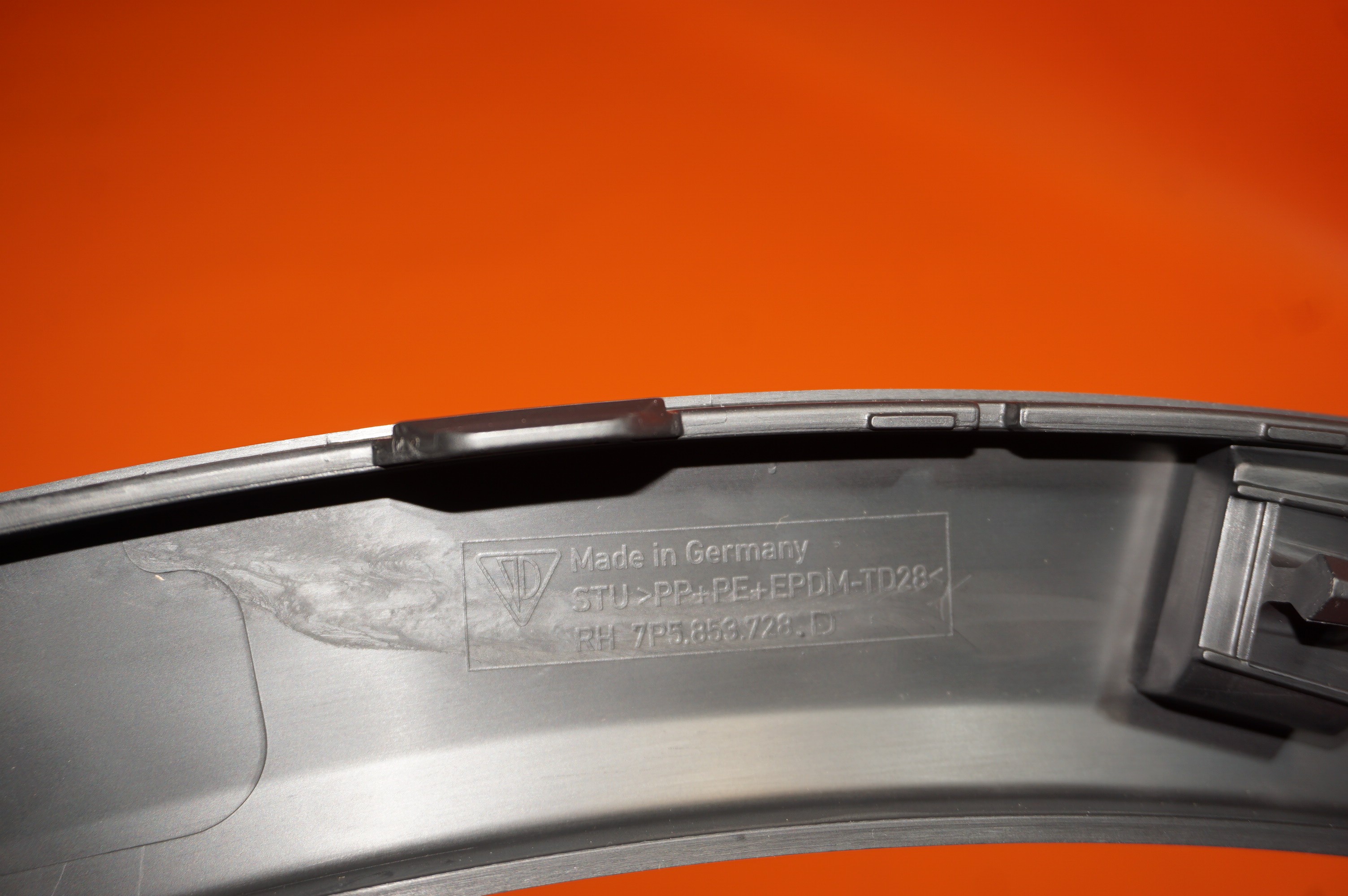 PORSCHE CAYENNE FENDER FLARE MOLDING RIGHT FRONT 2012 2013 2014 2015 2016 2017