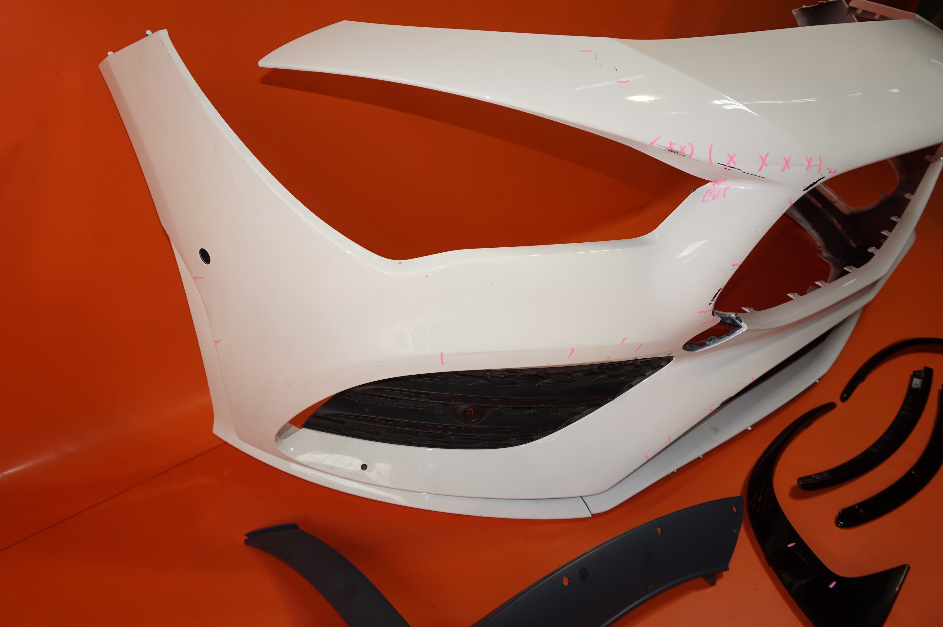 MERCEDES CLA250 FRONT BUMPER 2019 2020 2012 AMG A1188853901 OEM