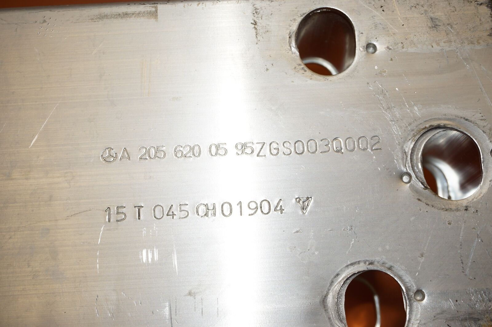 MERCEDES BENZ C300 REINFORCEMENT BRACKET LEFT DRIVER