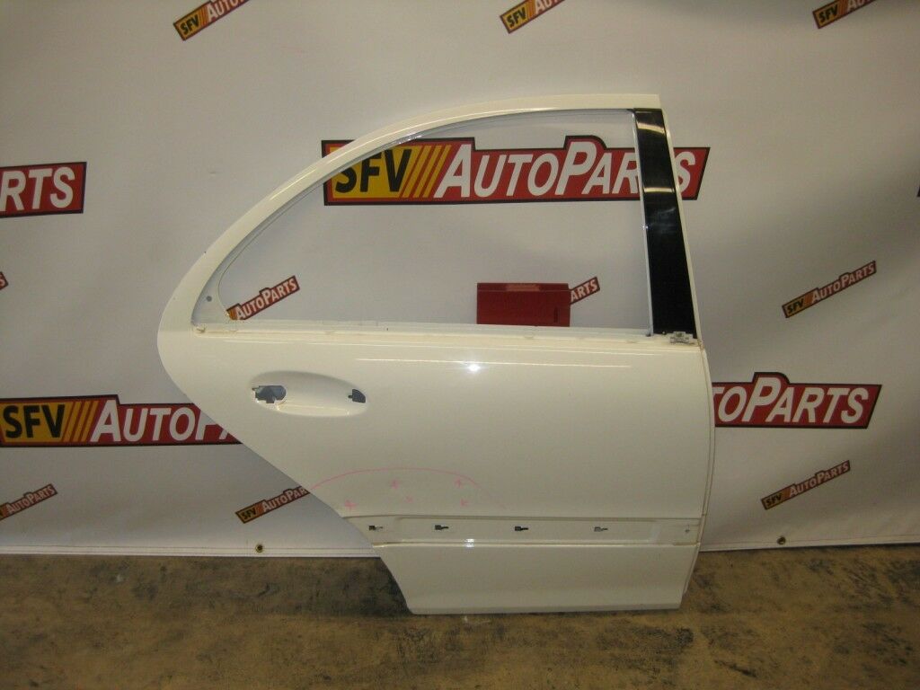 MERCEDES BENZ C230 DOOR RIGHT REAR 2002 2003 2004-2007