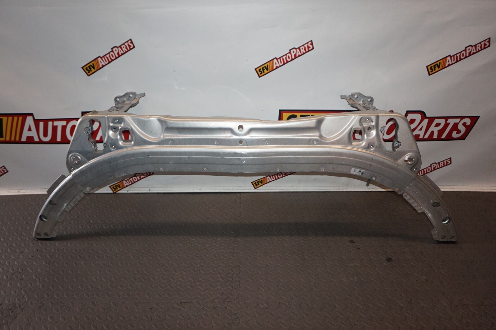 MERCEDES BENZ C300 UPPER TIE BAR SUPPORT 2015 2016 2017 2018 2019