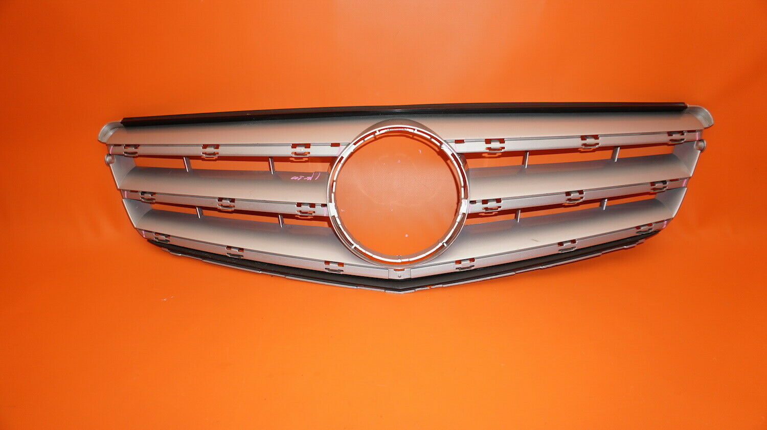 MERCEDES BENZ C250 GRILLE 2012 2013 2014 W204 SILVER A2048800023 OEM