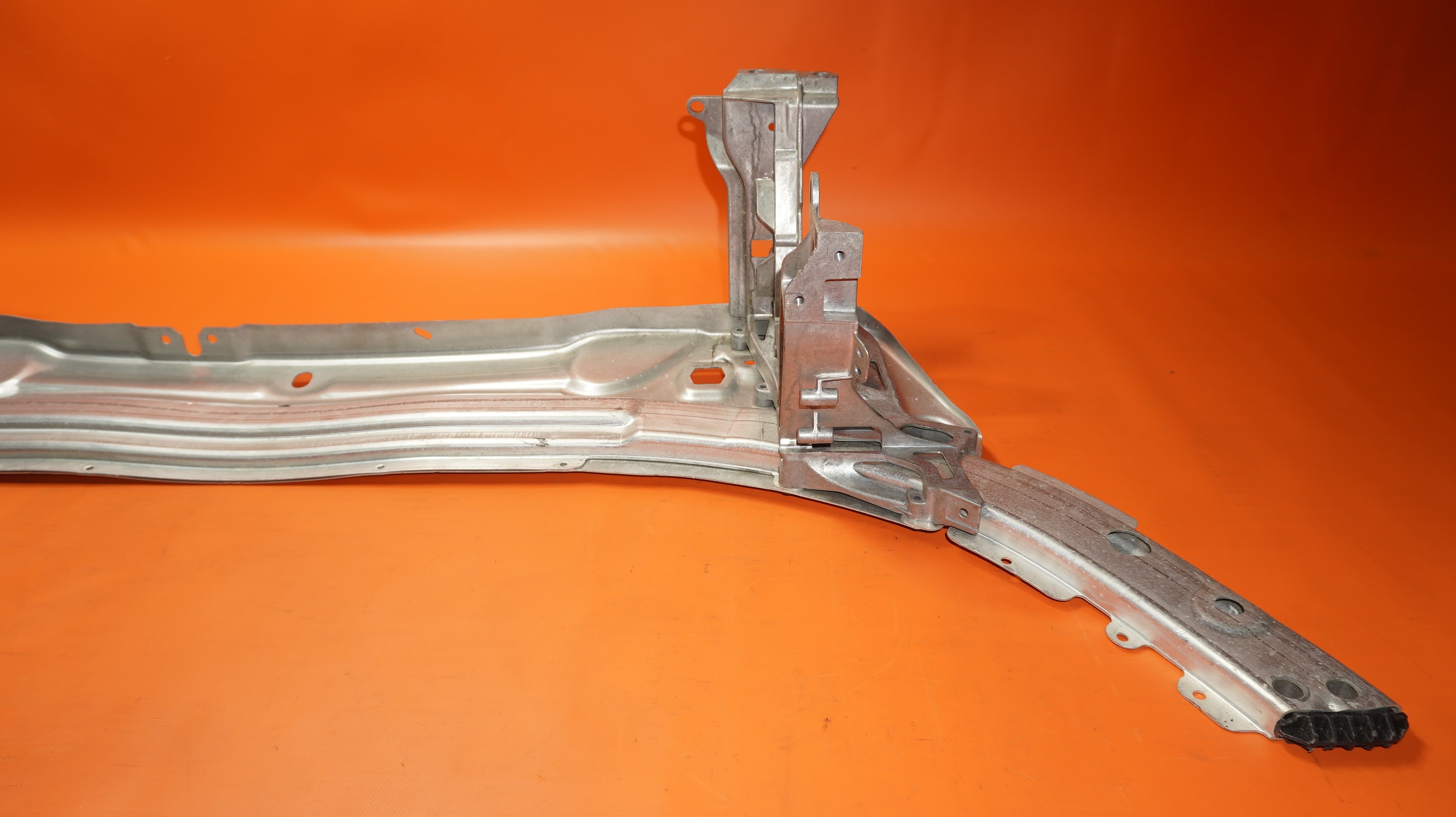 MERCEDES BENZ C300 UPPER TIE BAR SUPPORT 2015 2016 2017 2018 2019