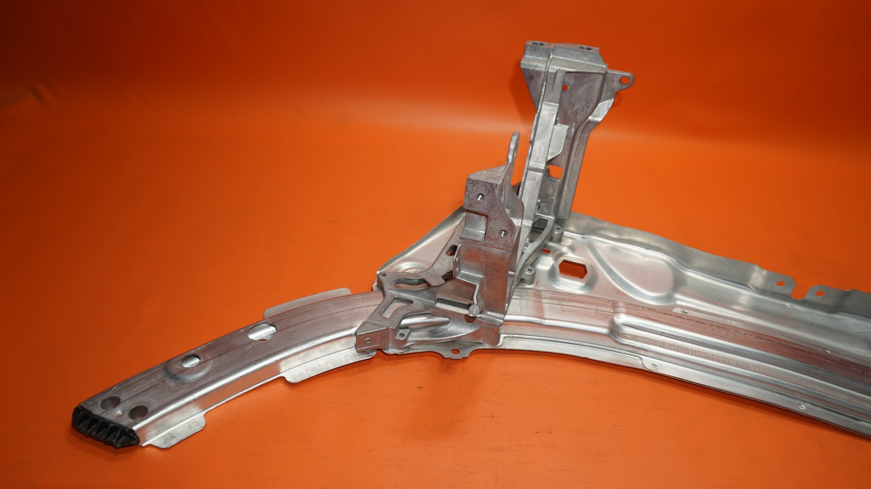 MERCEDES BENZ C300 UPPER TIE BAR SUPPORT 2015 2016 2017 2018 2019