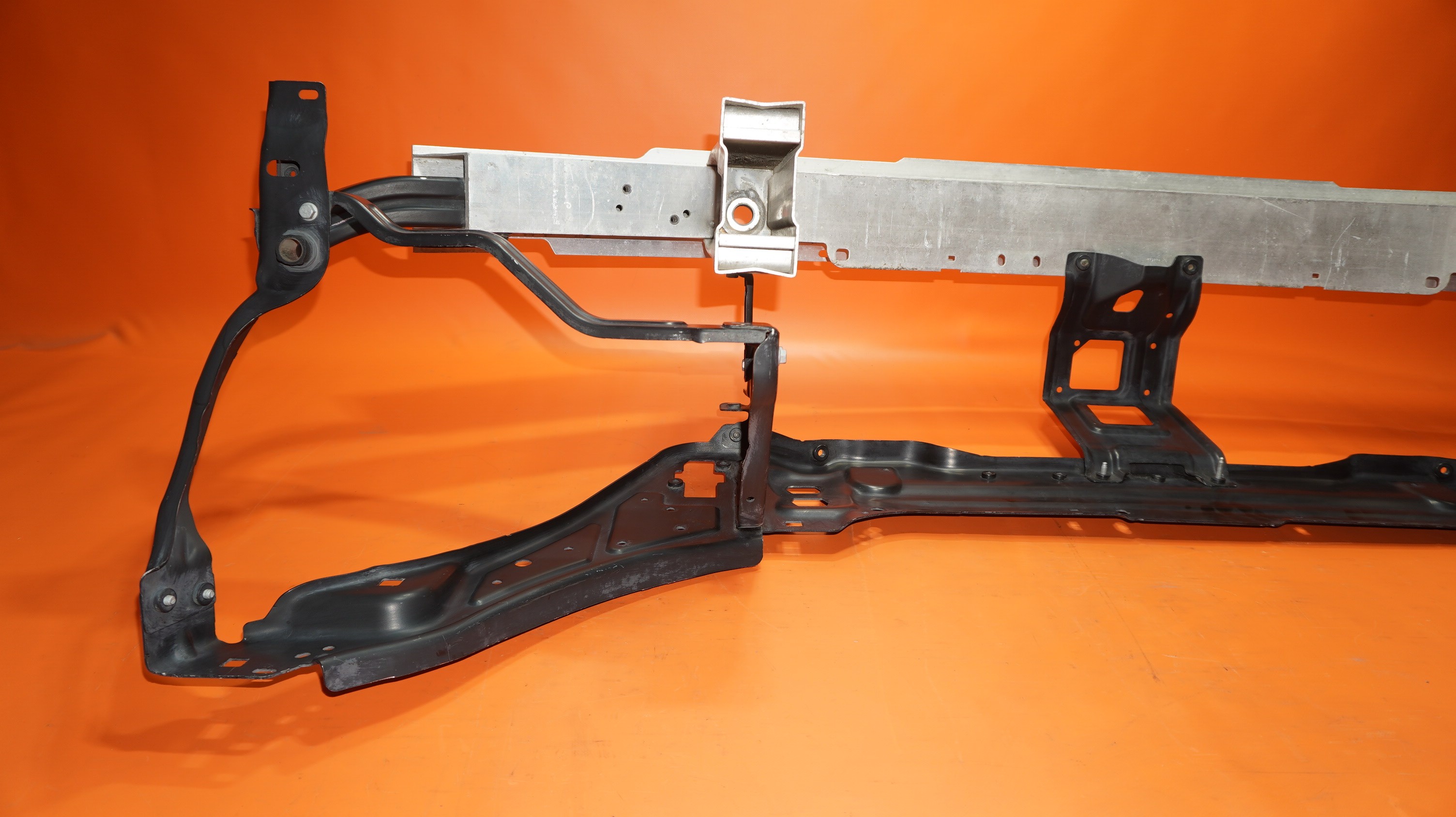 MERCEDES E350 RADIATOR SUPPORT REBAR 2010 2011 2012 2013 A2076200634