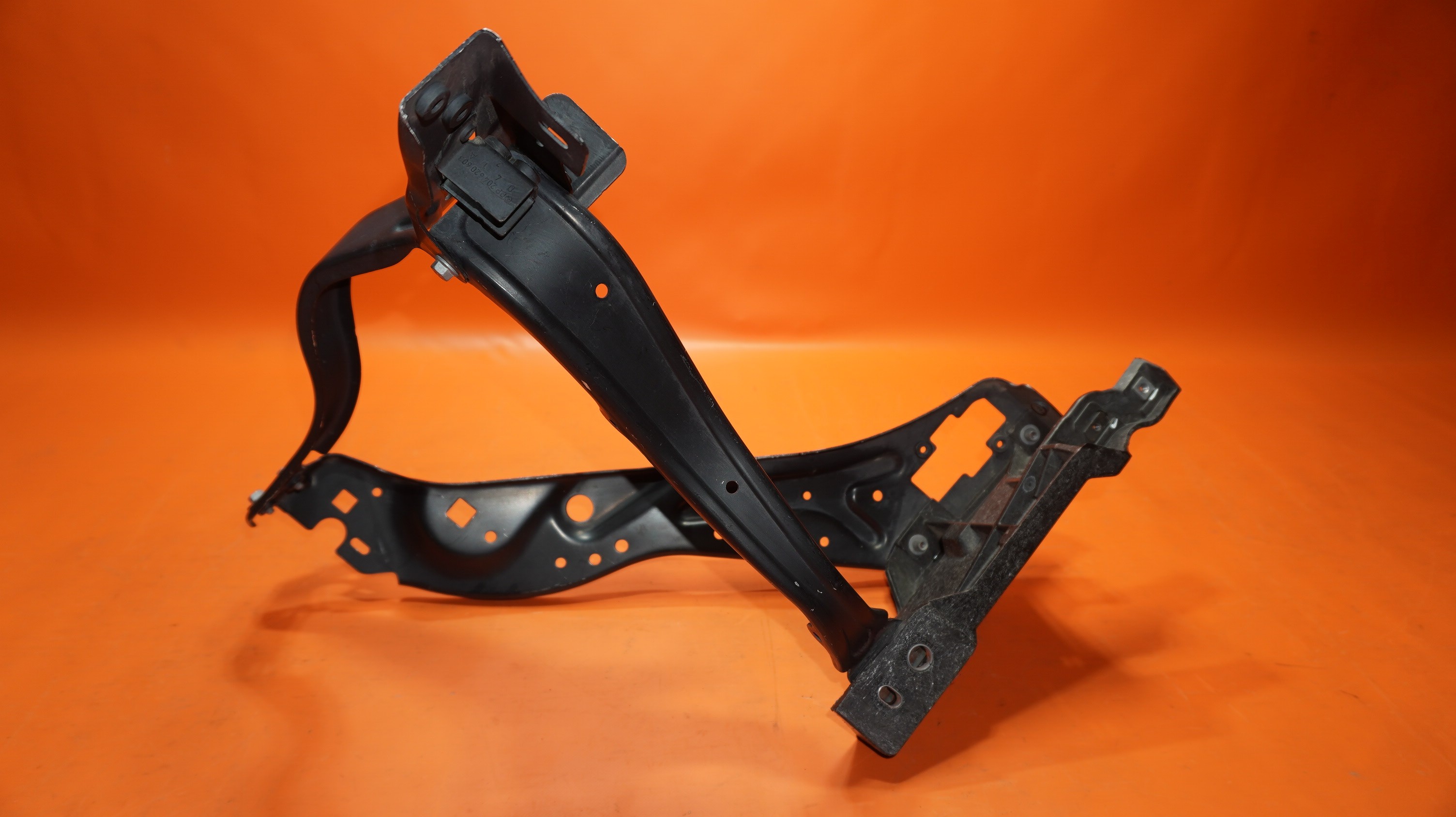 MERCEDES BENZ E350 SUPPORT BRACKET RIGHT 2010 2011 2012 2013