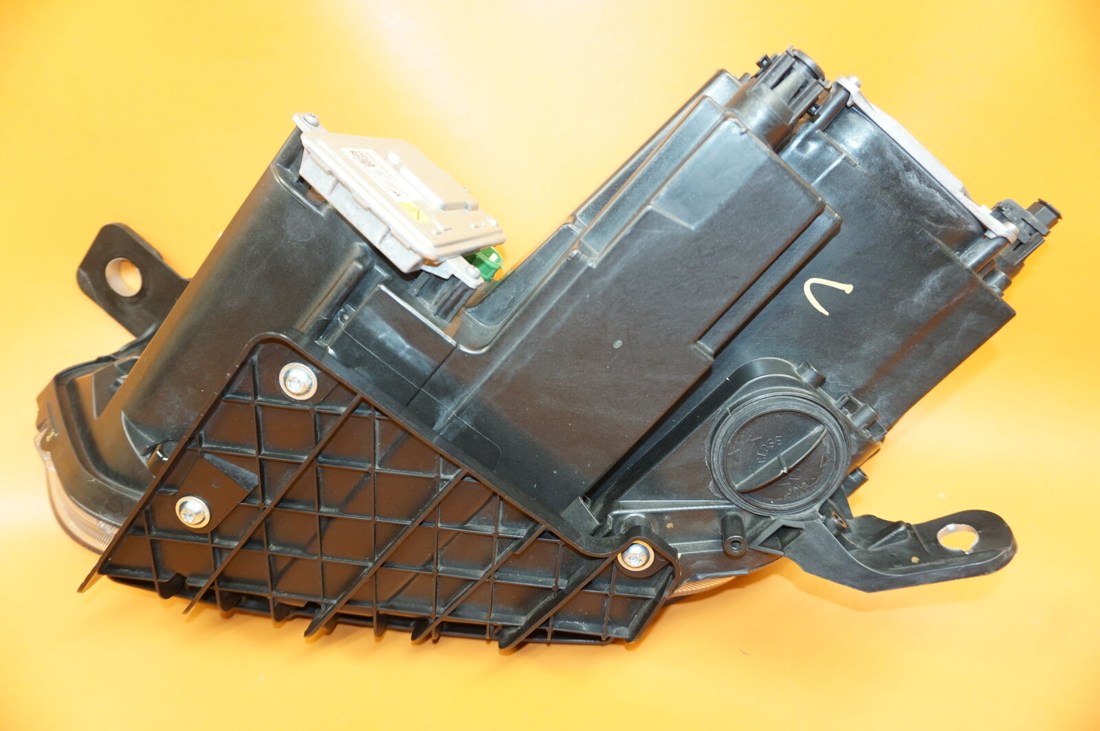 MASERATI GHIBLI HEADLIGHT RIGHT PASSENGER 2014 2015