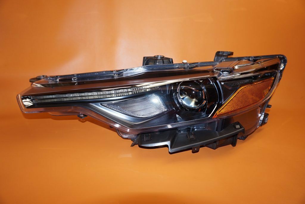 MASERATI LEVANTE HEADLIGHT LEFT DRIVER 2016 2017