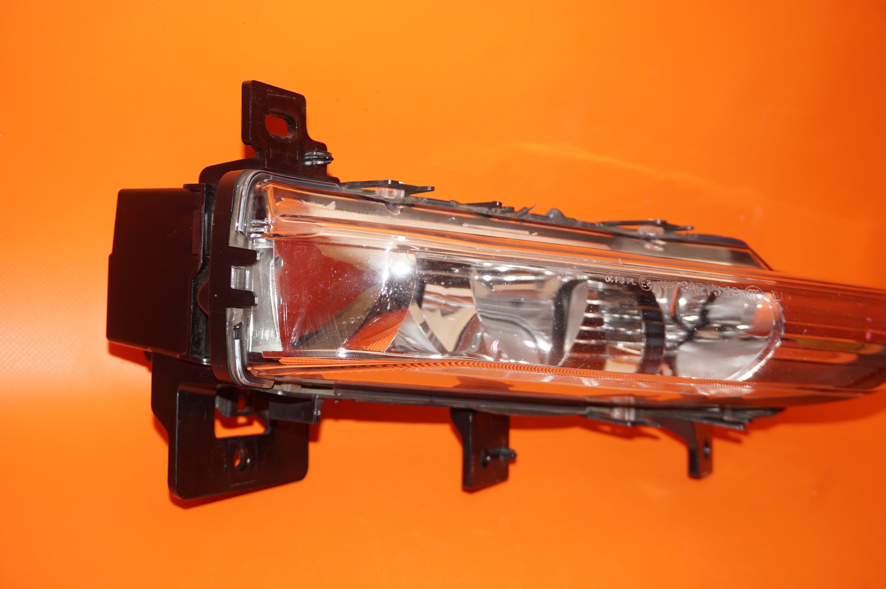 INFINITI QX80 FOG LIGHT RIGHT PASSENGER 2018 2019 90067652 LED OEM