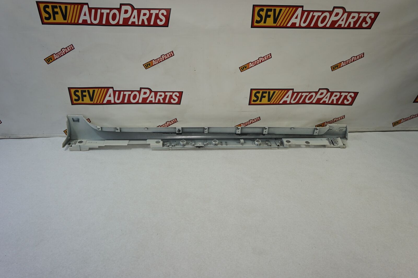 TOYOTA PRIUS ROCKER MOLDING LEFT DRIVER 2016 2017