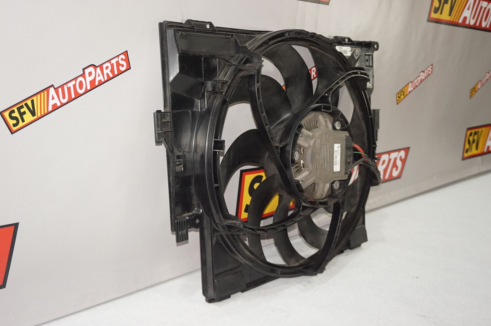 BMW 428 RADIATOR FAN 2012 2013 2014 2015 F32 17427640513 OEM