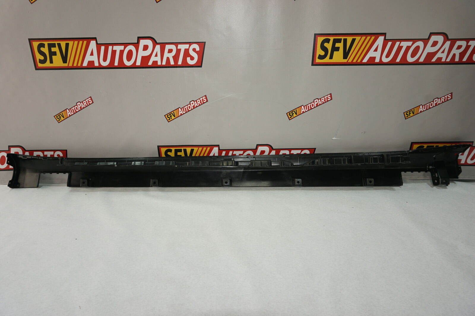 TESLA MODEL S ROCKER MOLDING RIGHT PASSENGER 2016 2017