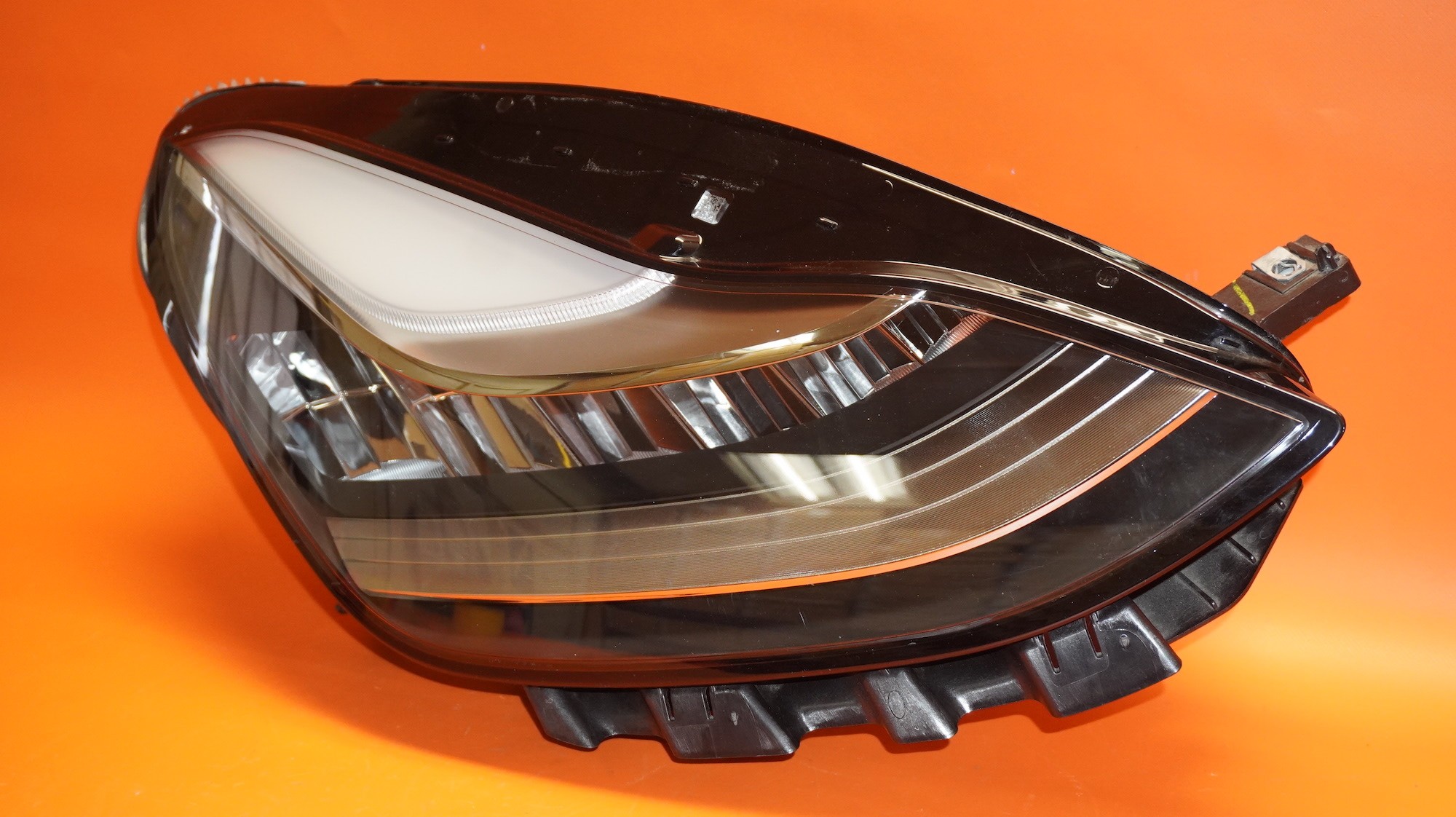 TESLA MODEL 3 HEADLIGHT RIGHT PASSENGER 2017 2018 2019 2020 1077372-00 ...