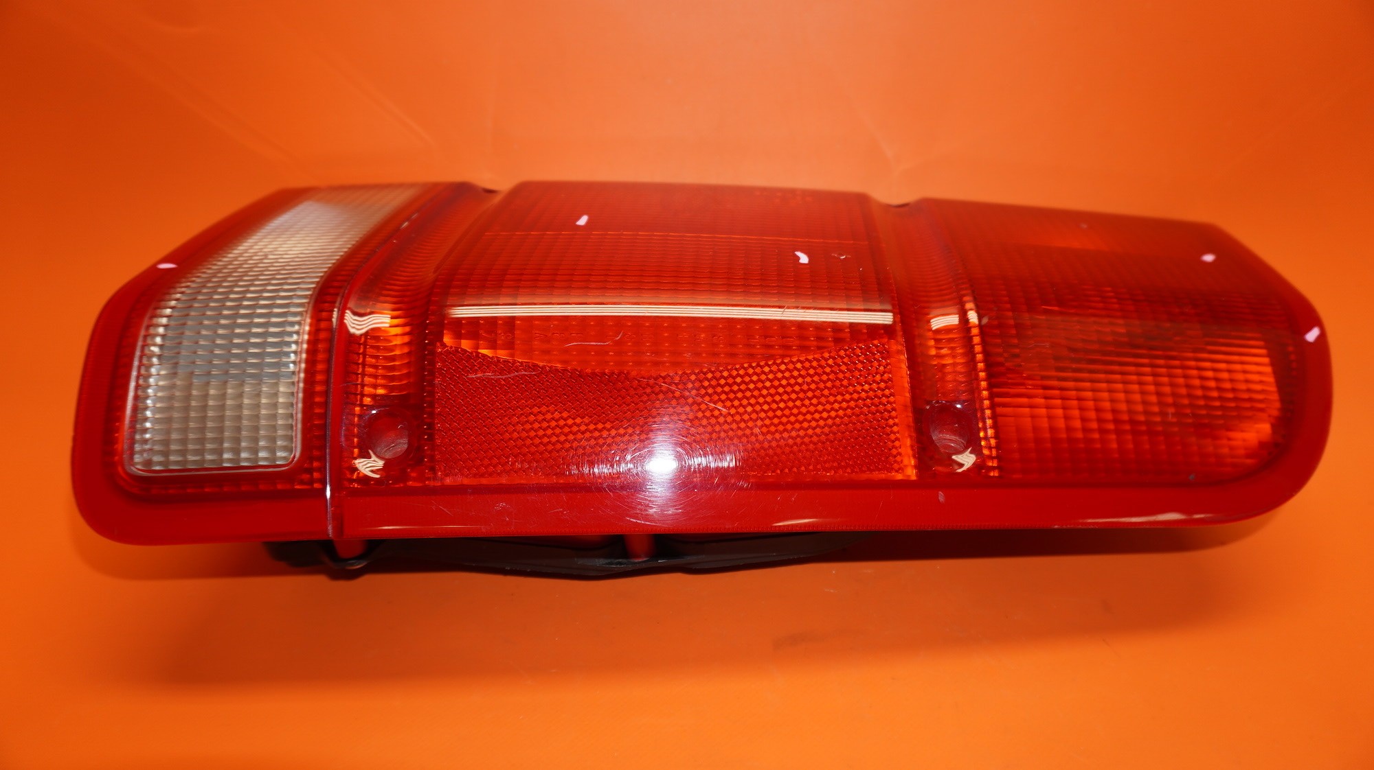 LAND ROVER DISCOVERY 2 TAIL LIGHT RIGHT PASSENGER 1999 2000 2001 2002