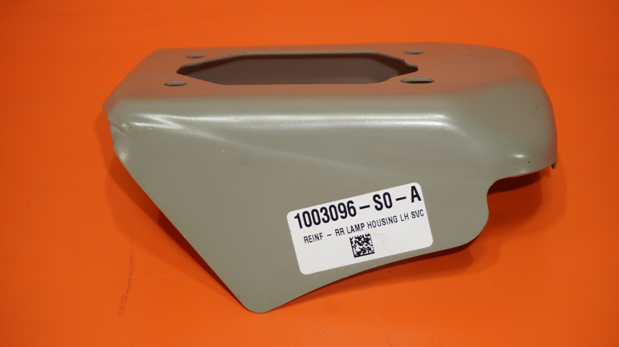 TESLA MODEL S REAR LAMP HOUSING LEFT REINFORCEMENT 2016 2017 2018 2019