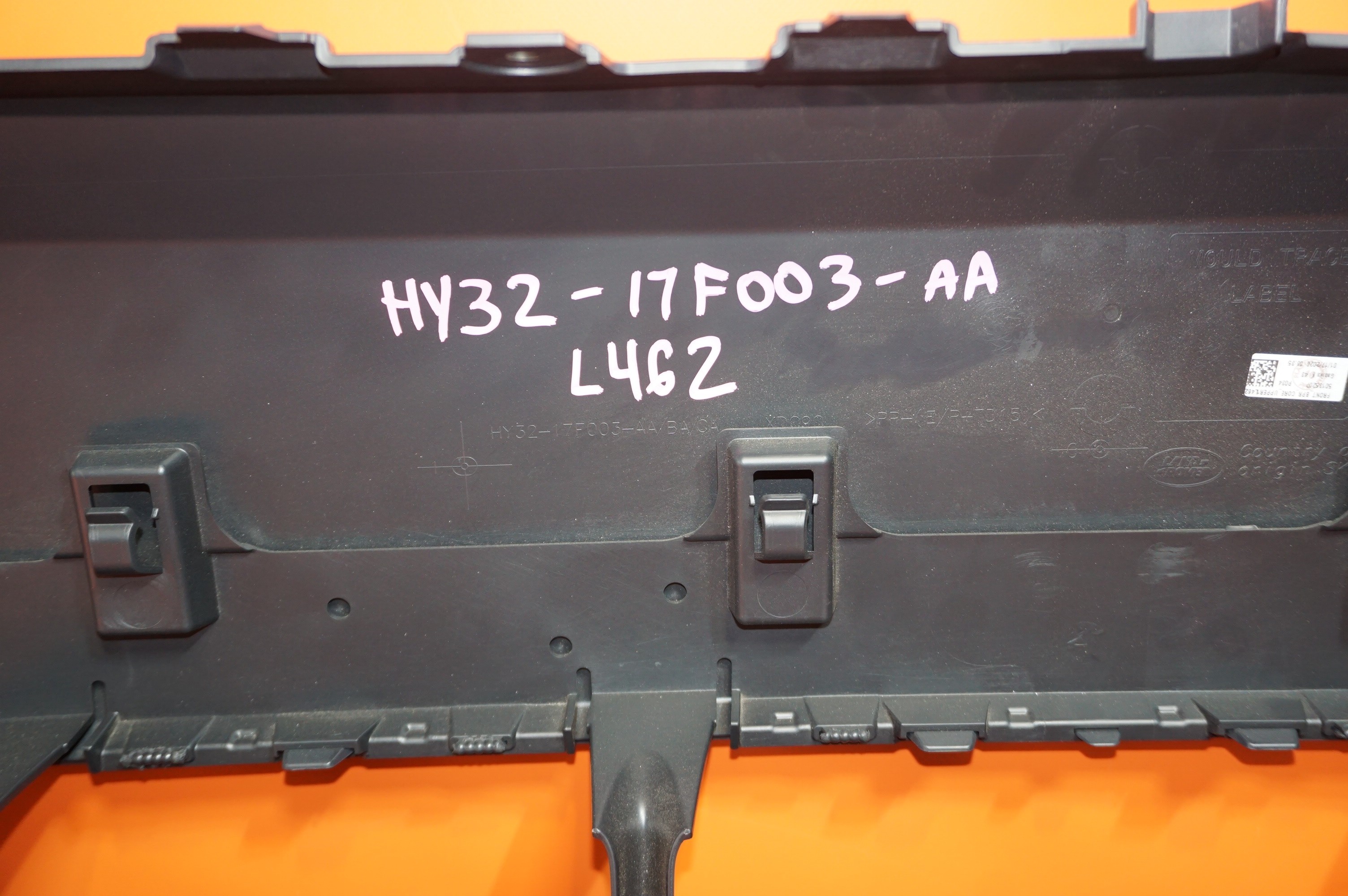 LAND ROVER DISCOVERY HSE FRONT BUMPER 2017 2018 2019 2020 L466 HY32-17F003-AA