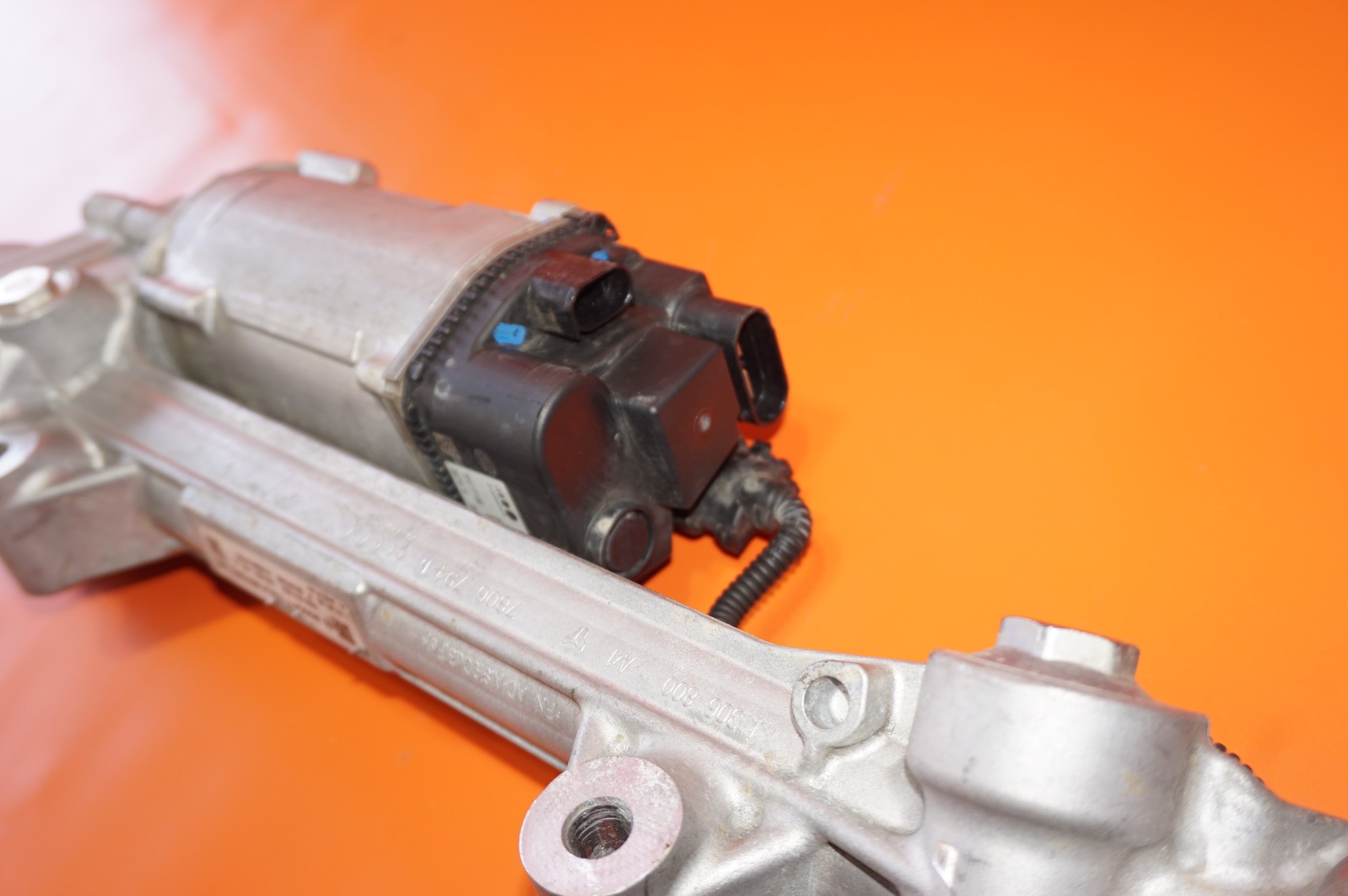 TESLA MODEL X RACK AND PINION STERRING GEAR 2016 2017 2018 2019