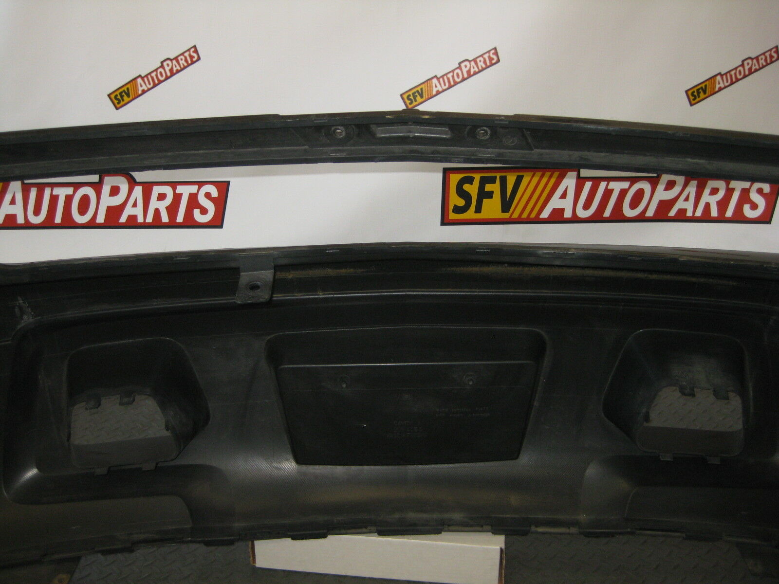 SUBURBAN YUKON TAHOE FRONT BUMPER 2007-2009