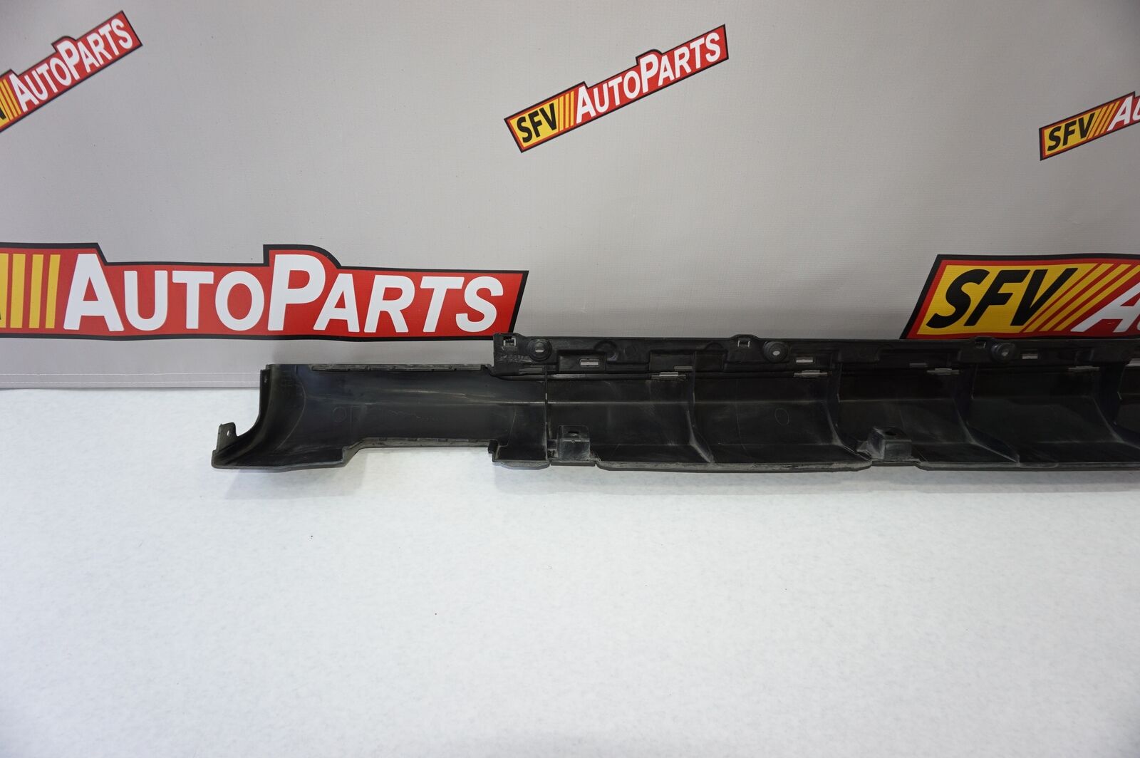 TESLA MODEL S ROCKER MOLDING RIGHT PASSENGER 2012 2013