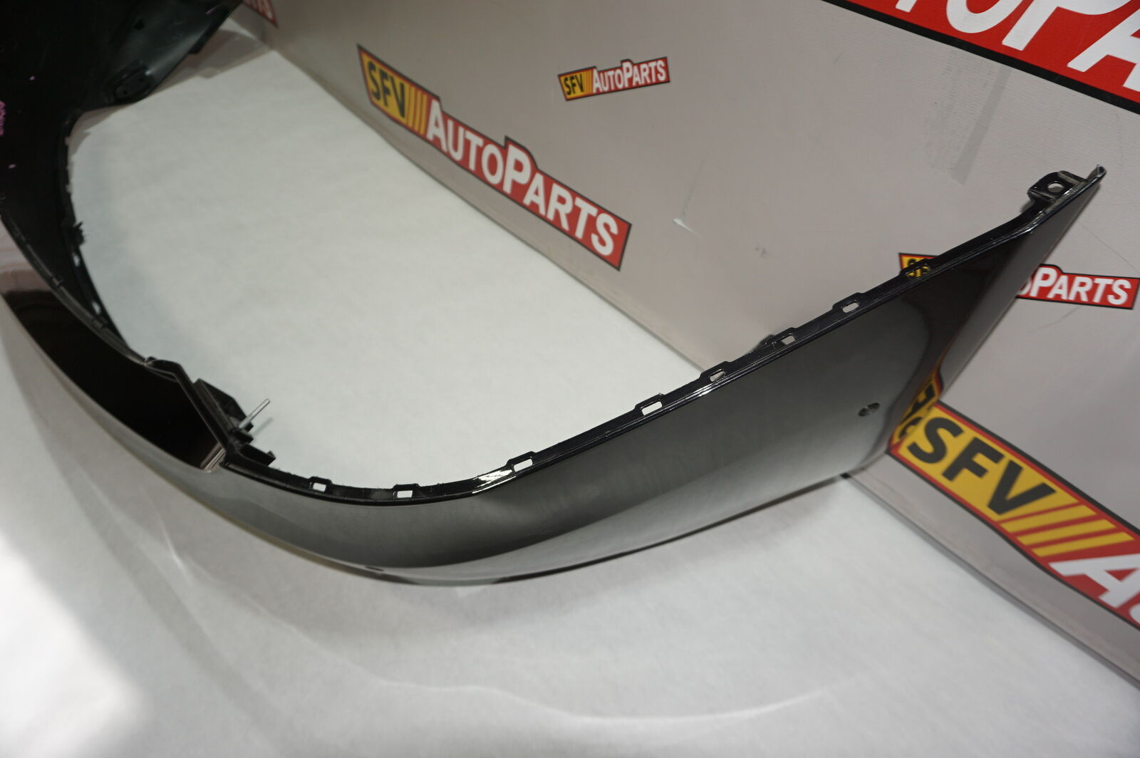 TESLA MODEL S REAR BUMPER 2016 2017 2018 2019 1057319-01-B