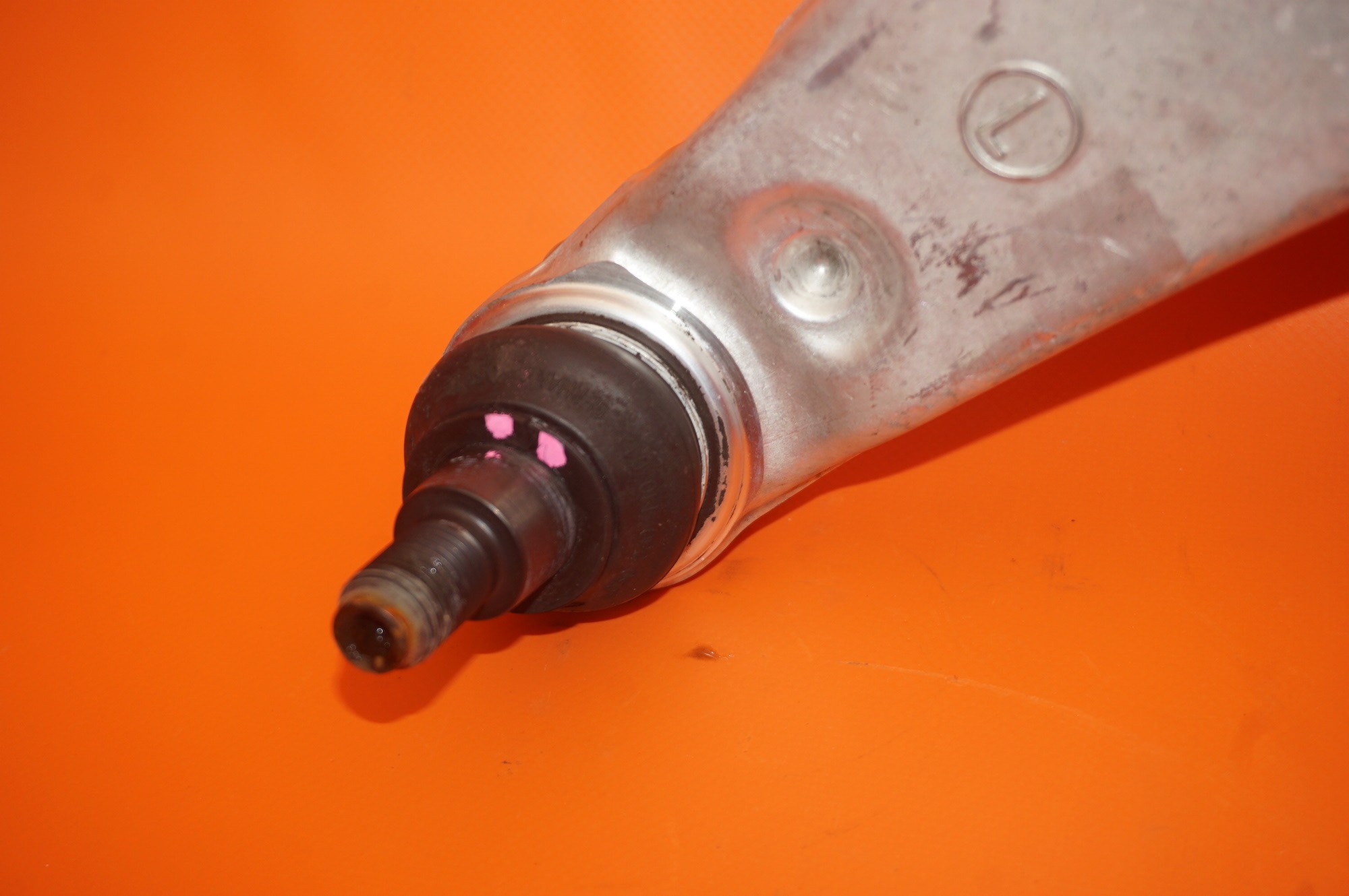 MASERATI LEVANTE CONTROL ARM LEFT FRONT 2017 2018 2019 670102479 OEM