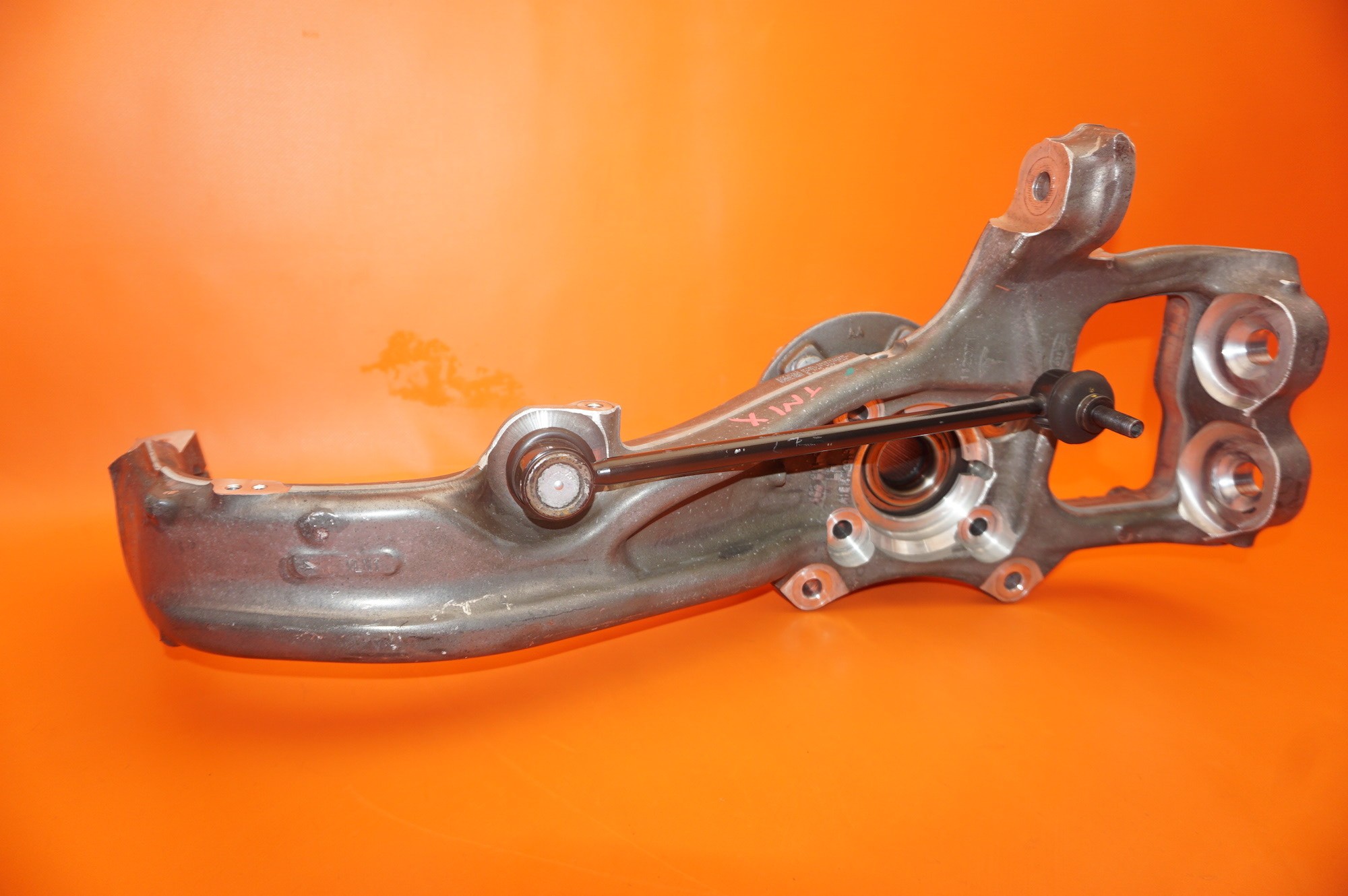 TESLA MODEL X KNUCKLE LEFT FRONT DRIVER 2016 2017 2018 2019 2020