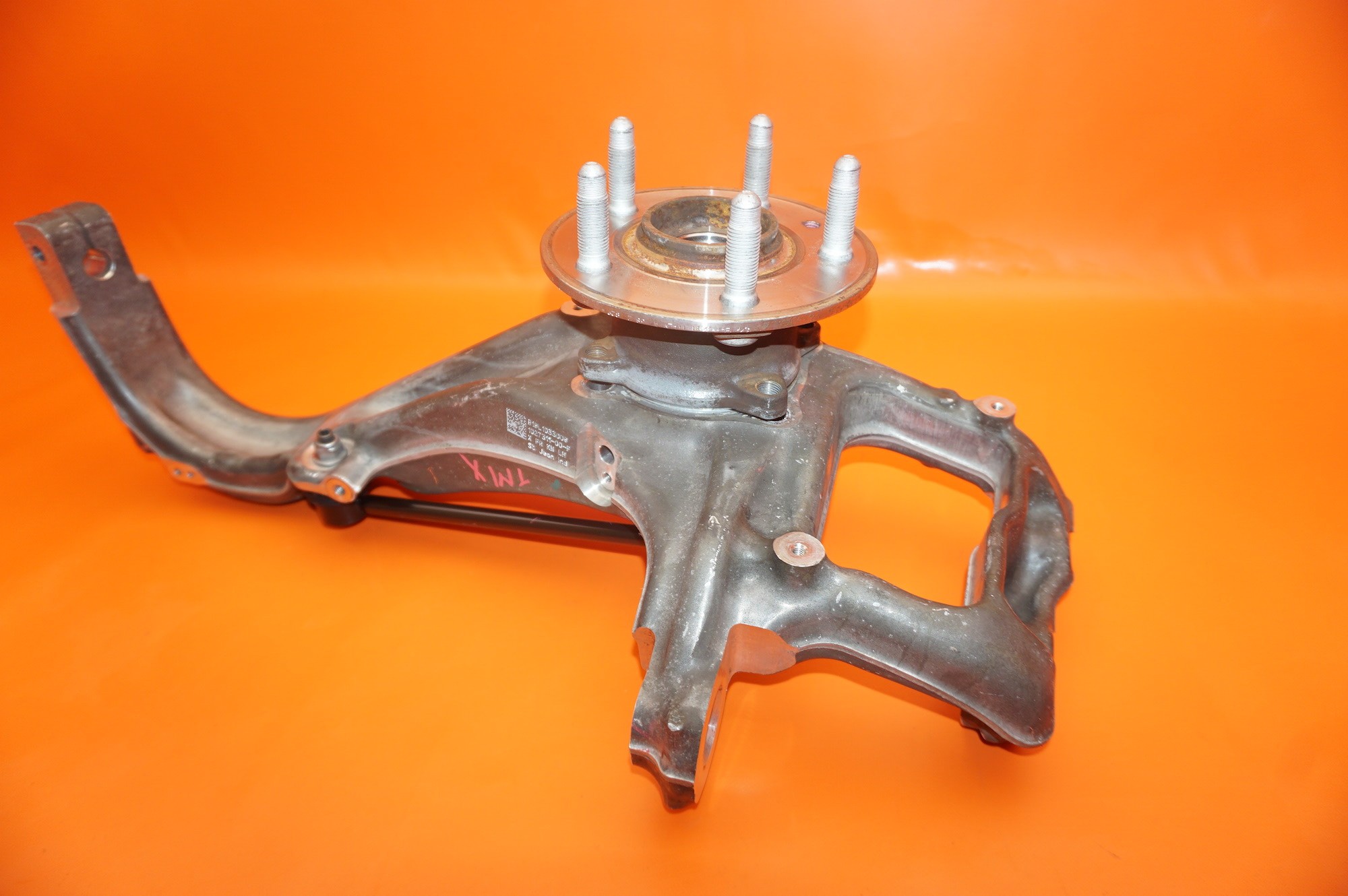 TESLA MODEL X KNUCKLE LEFT FRONT DRIVER 2016 2017 2018 2019 2020