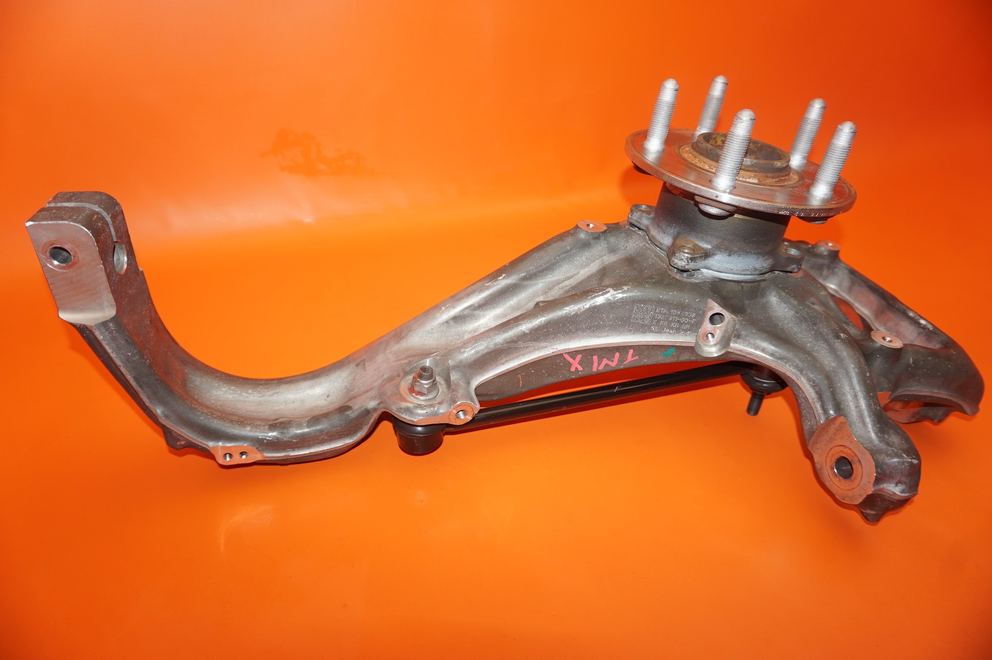 TESLA MODEL X KNUCKLE LEFT FRONT DRIVER 2016 2017 2018 2019 2020