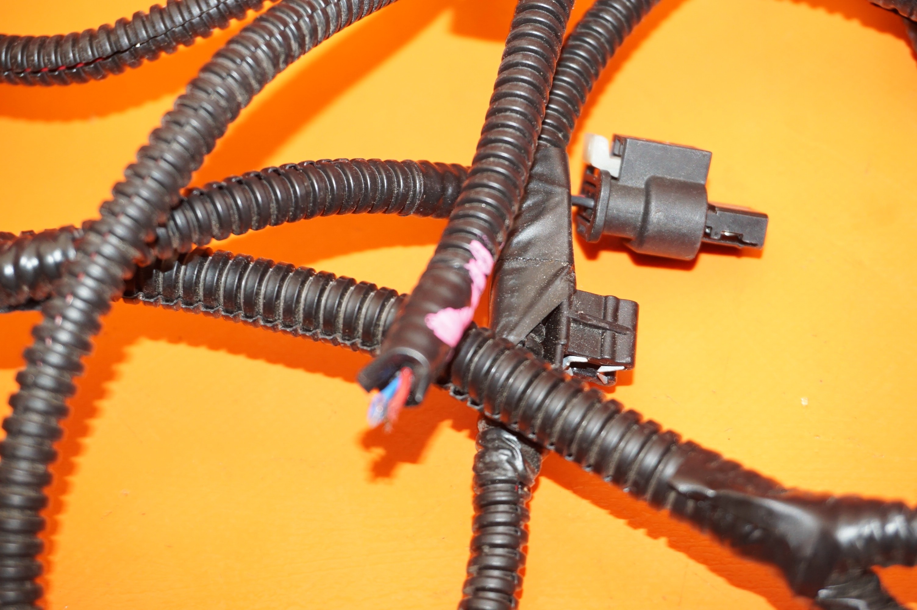 TESLA MODEL 3 WIRE HARNESS PARKING REAR BUMPER 2017 2018 2019 1067959