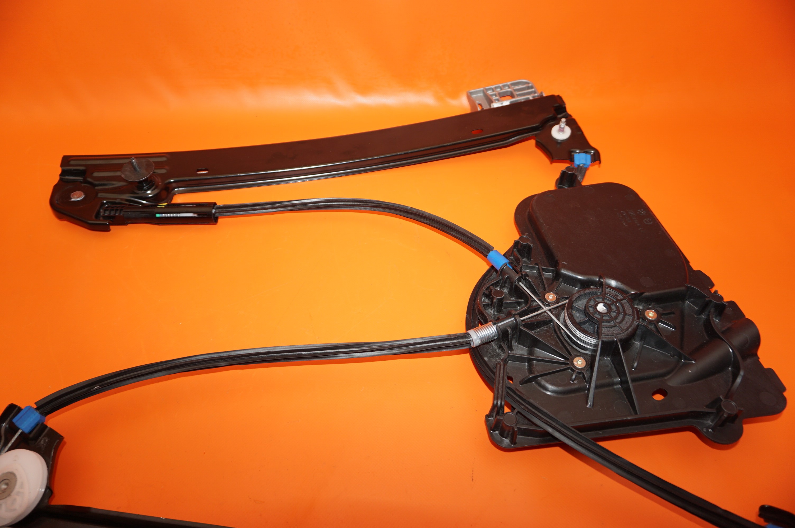 TESLA MODEL 3 WINDOW REGULATOR RIGHT FRONT 2017 2018 2019 2020 1096621