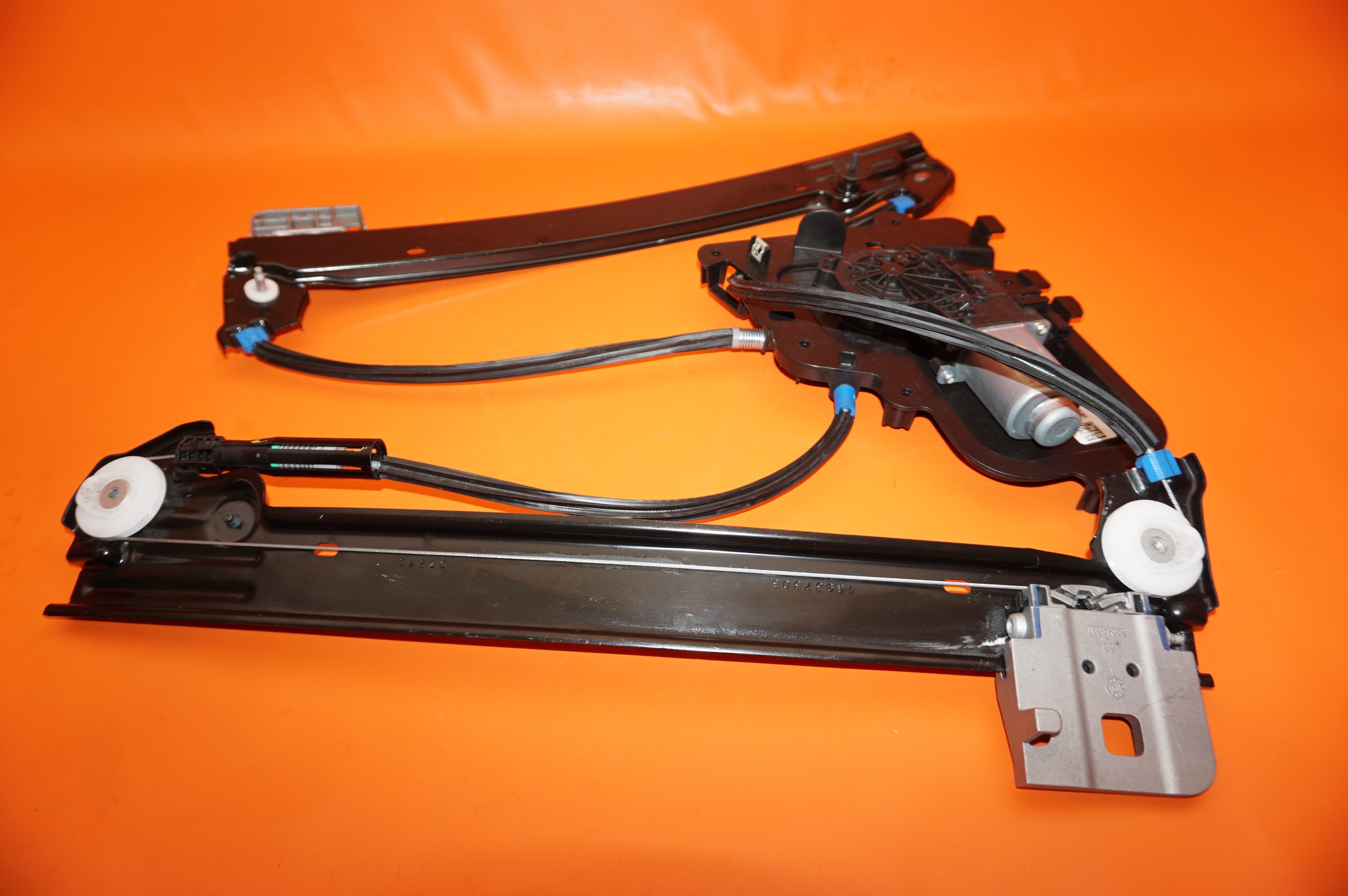 TESLA MODEL 3 WINDOW REGULATOR RIGHT FRONT 2017 2018 2019 2020 1096621