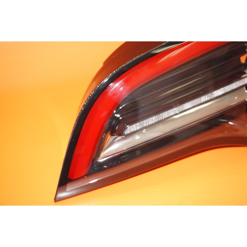 TESLA MODEL 3 TRUNK TAIL LIGHT RIGHT PASSENGER 2017 2018 2019 2020