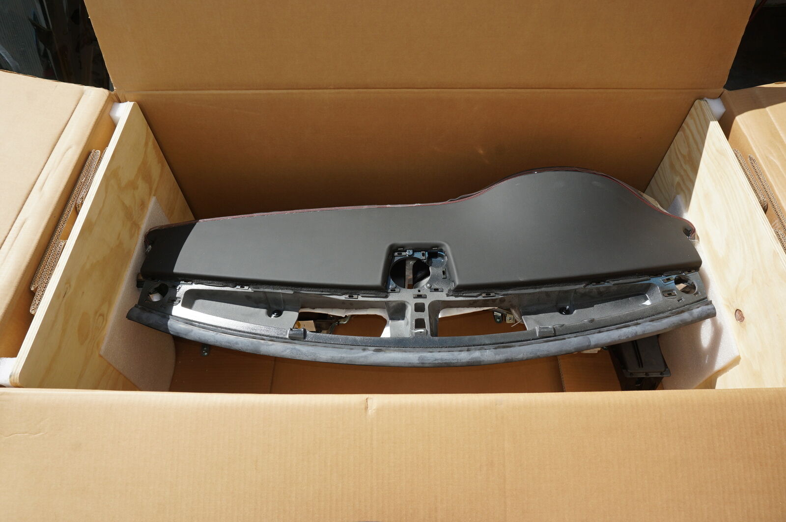 MASERATI QUATTROPORTE DASH 2014 2015 2016 2017 BLACK RED