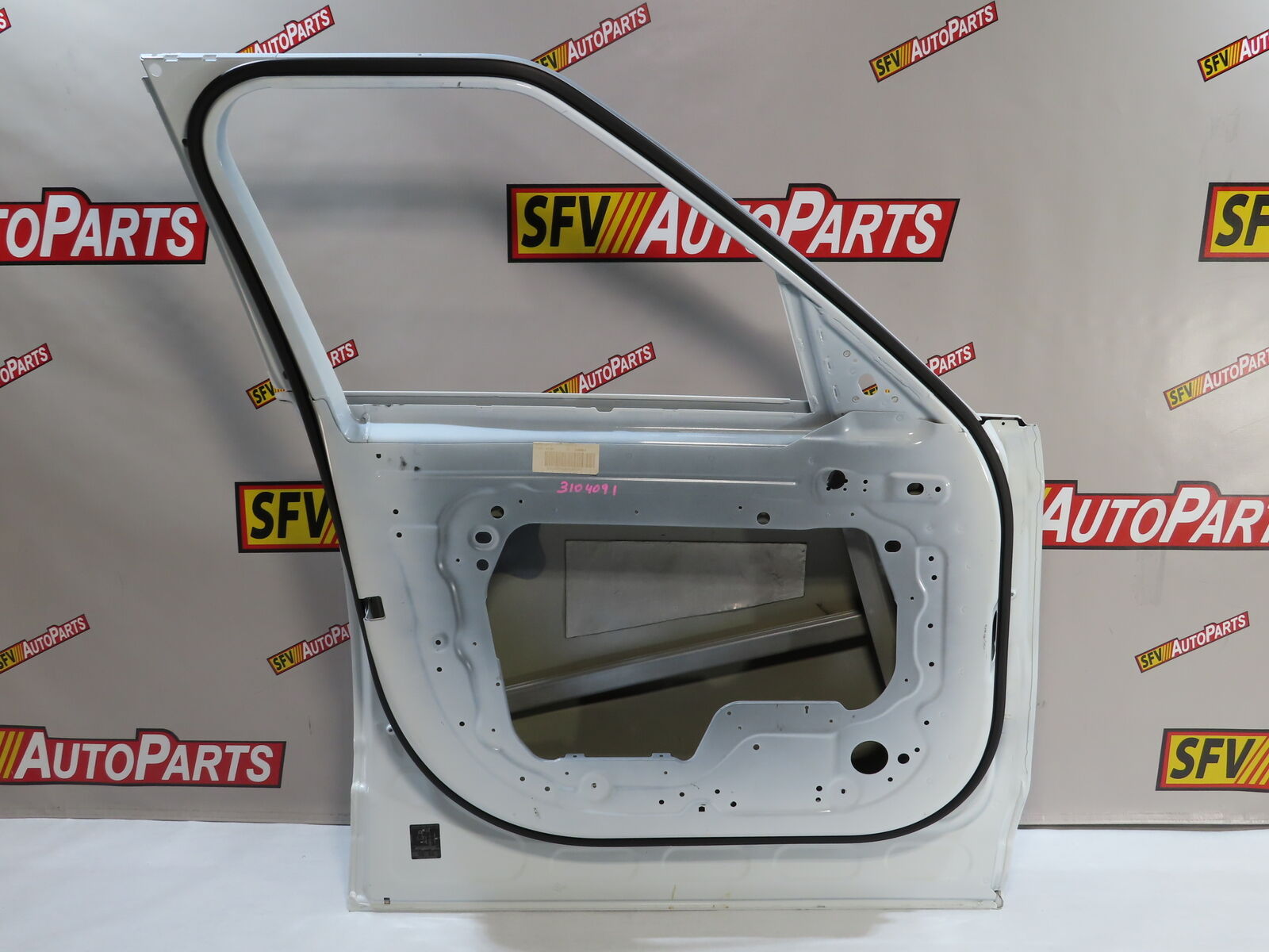 RANGE ROVER HSE DOOR LEFT DRIVER REAR PASSENGER 2014